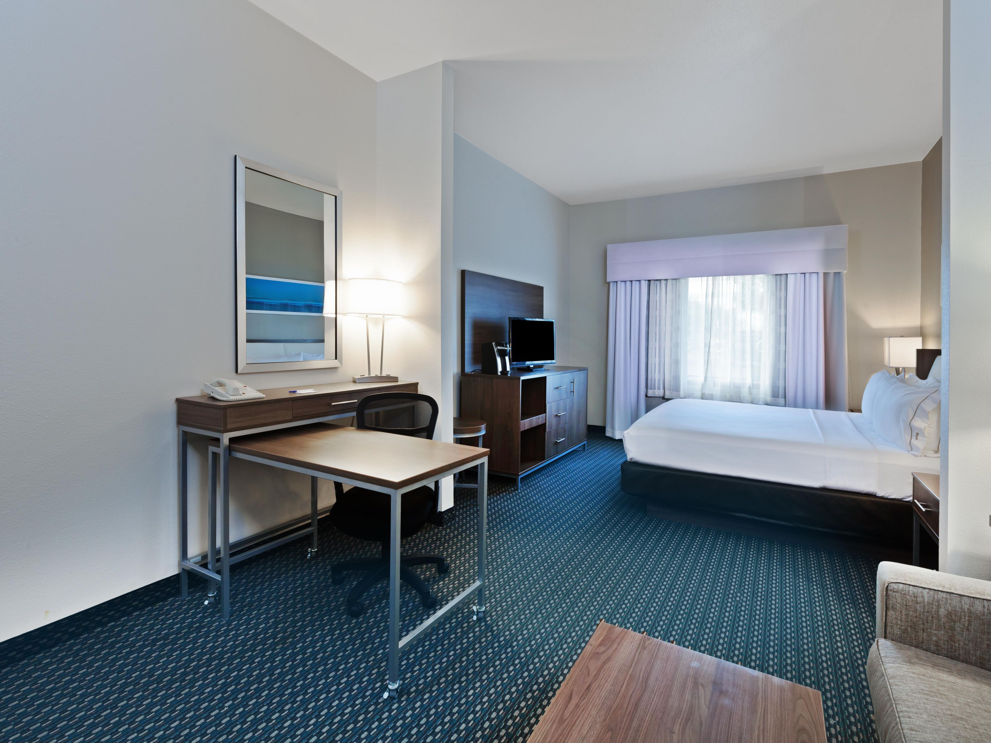 Rooms & Suites