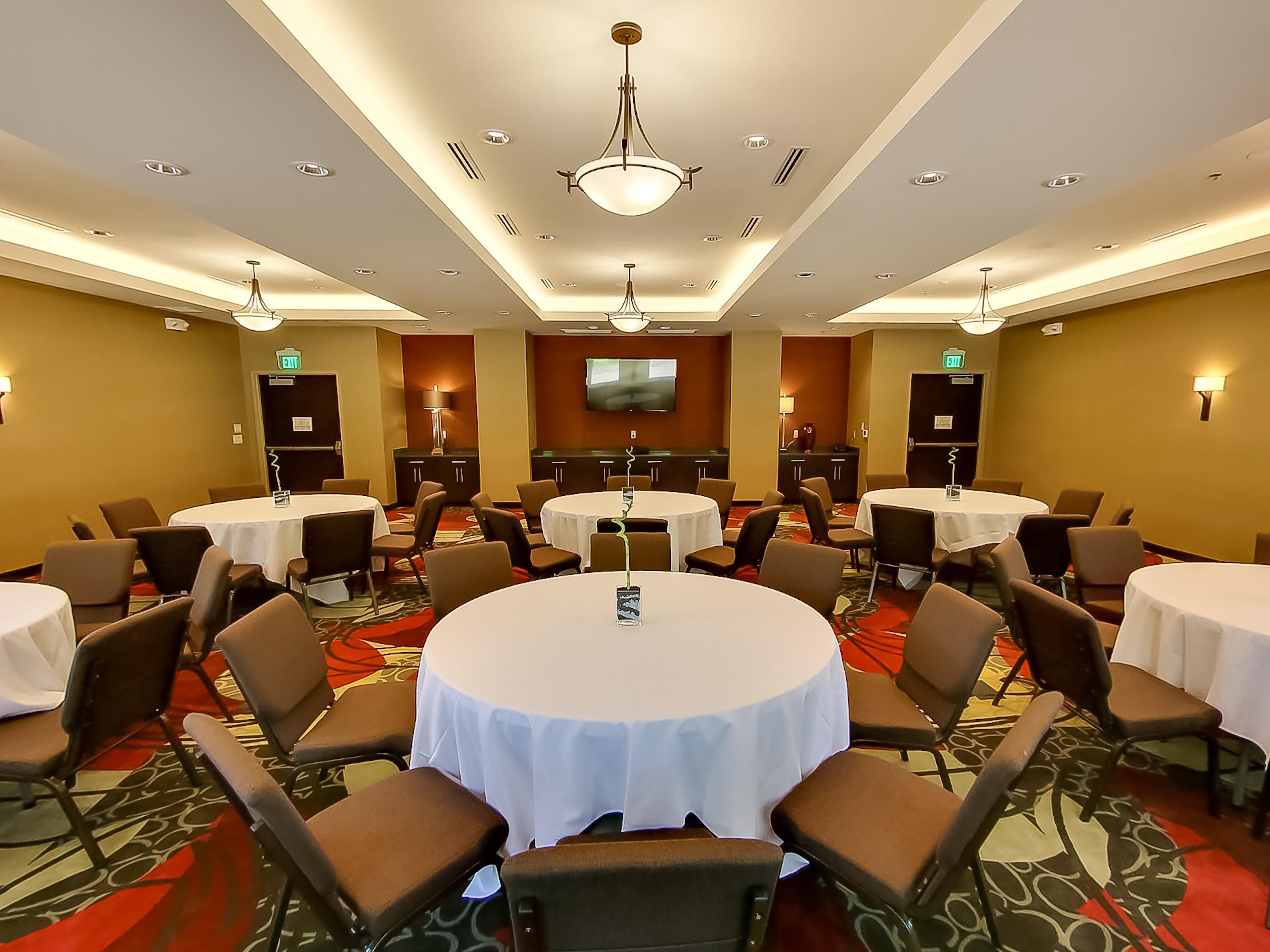 Plymouth Hotel | Holiday Inn Express & Suites Plymouth - Ann Arbor Area
