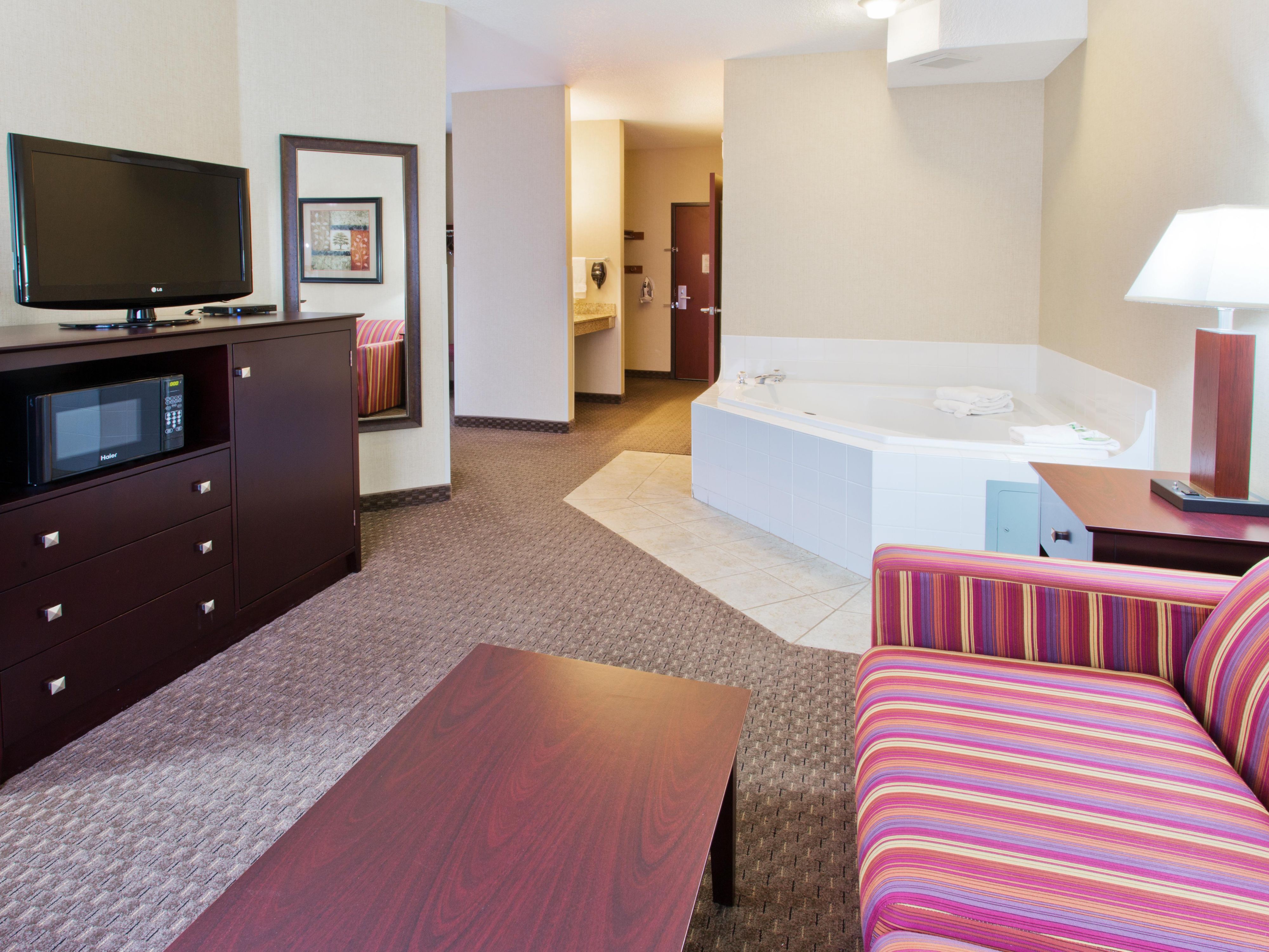 Rooms & Suites