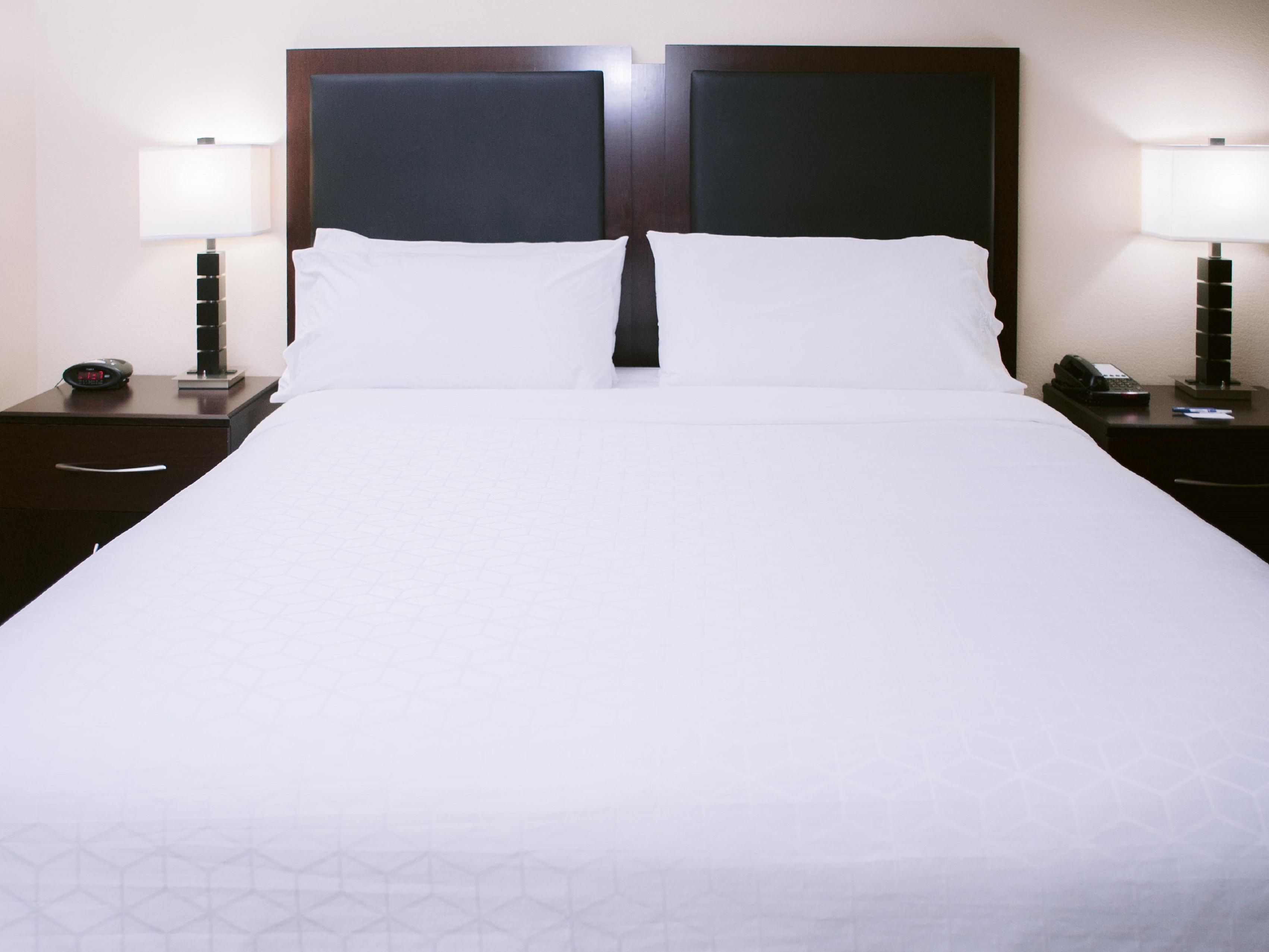 Rooms & Suites