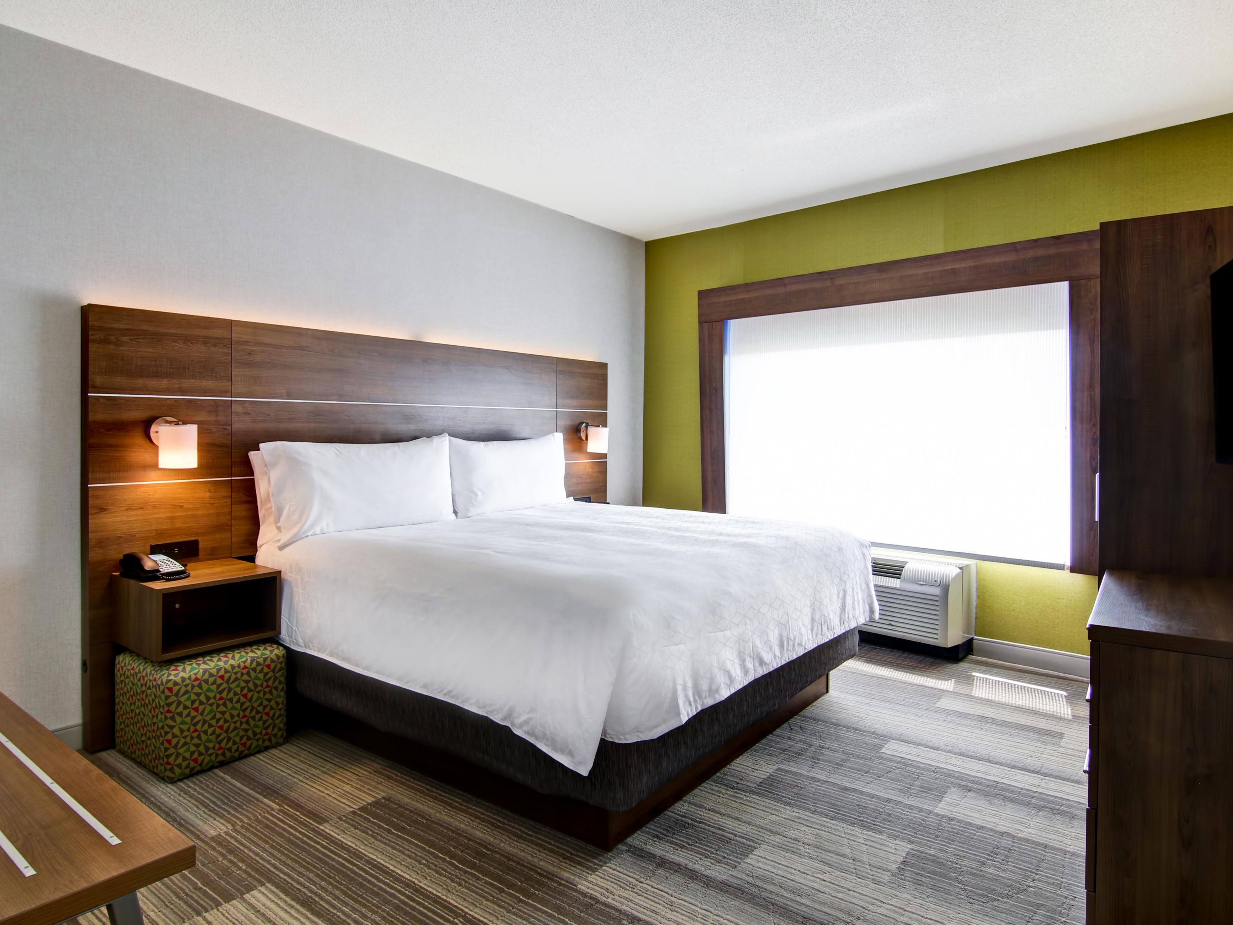 Holiday Inn Express & Suites Toronto - Markham Guest Room & Suite Options