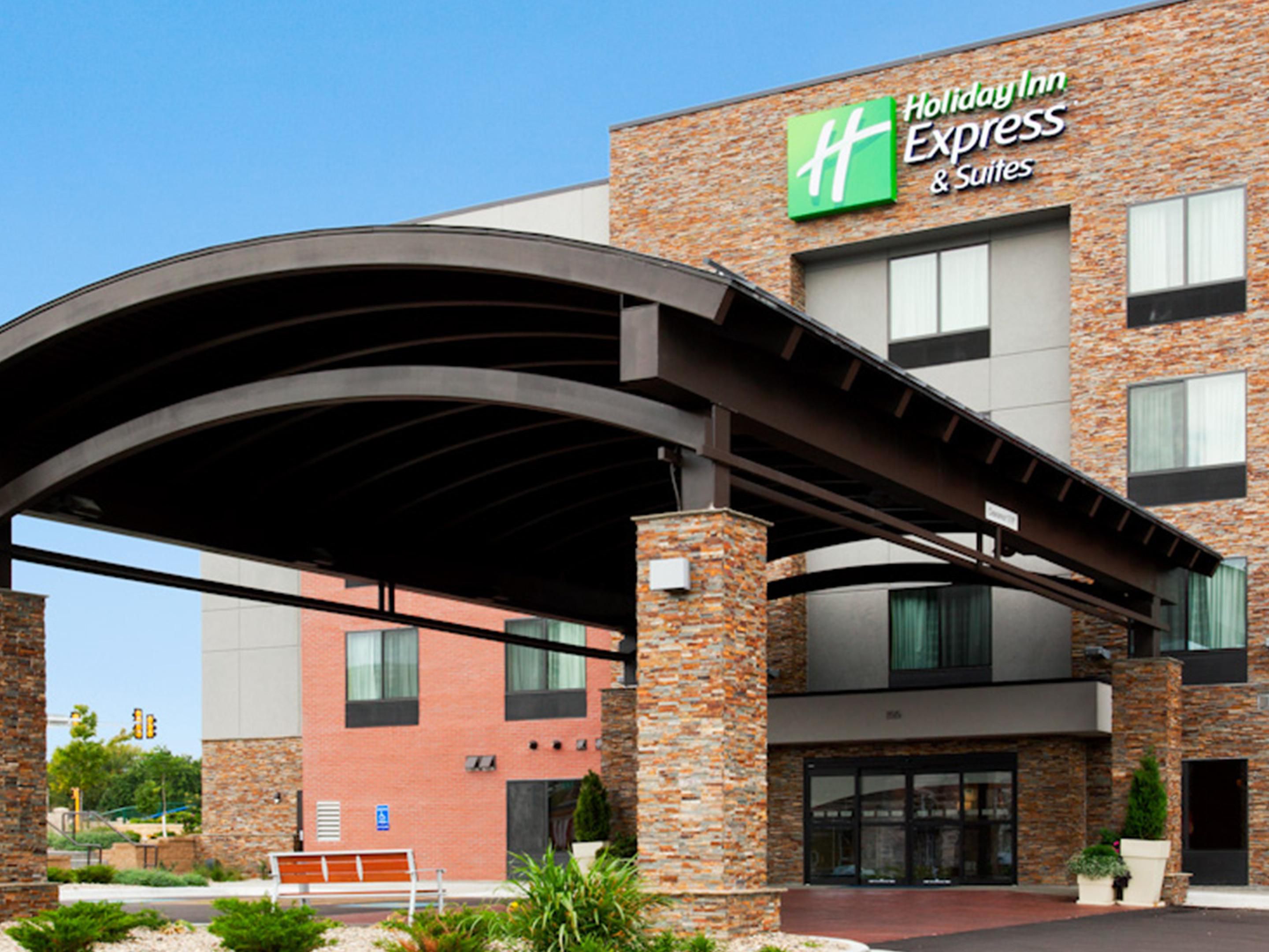 Hotels in Rochester, MN | Holiday Inn Express & Suites Rochester – Mayo ...
