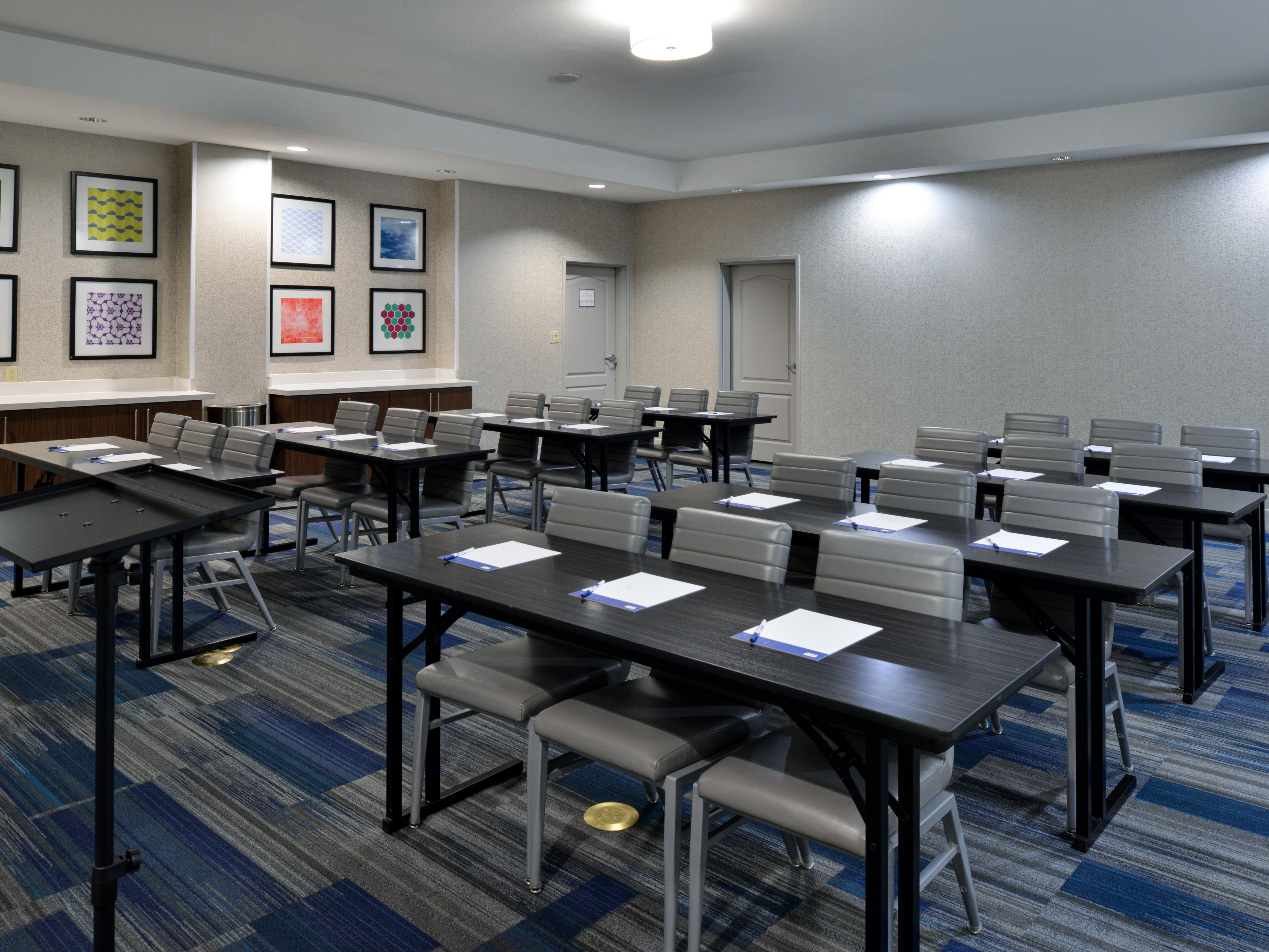 Holiday Inn Express & Suites