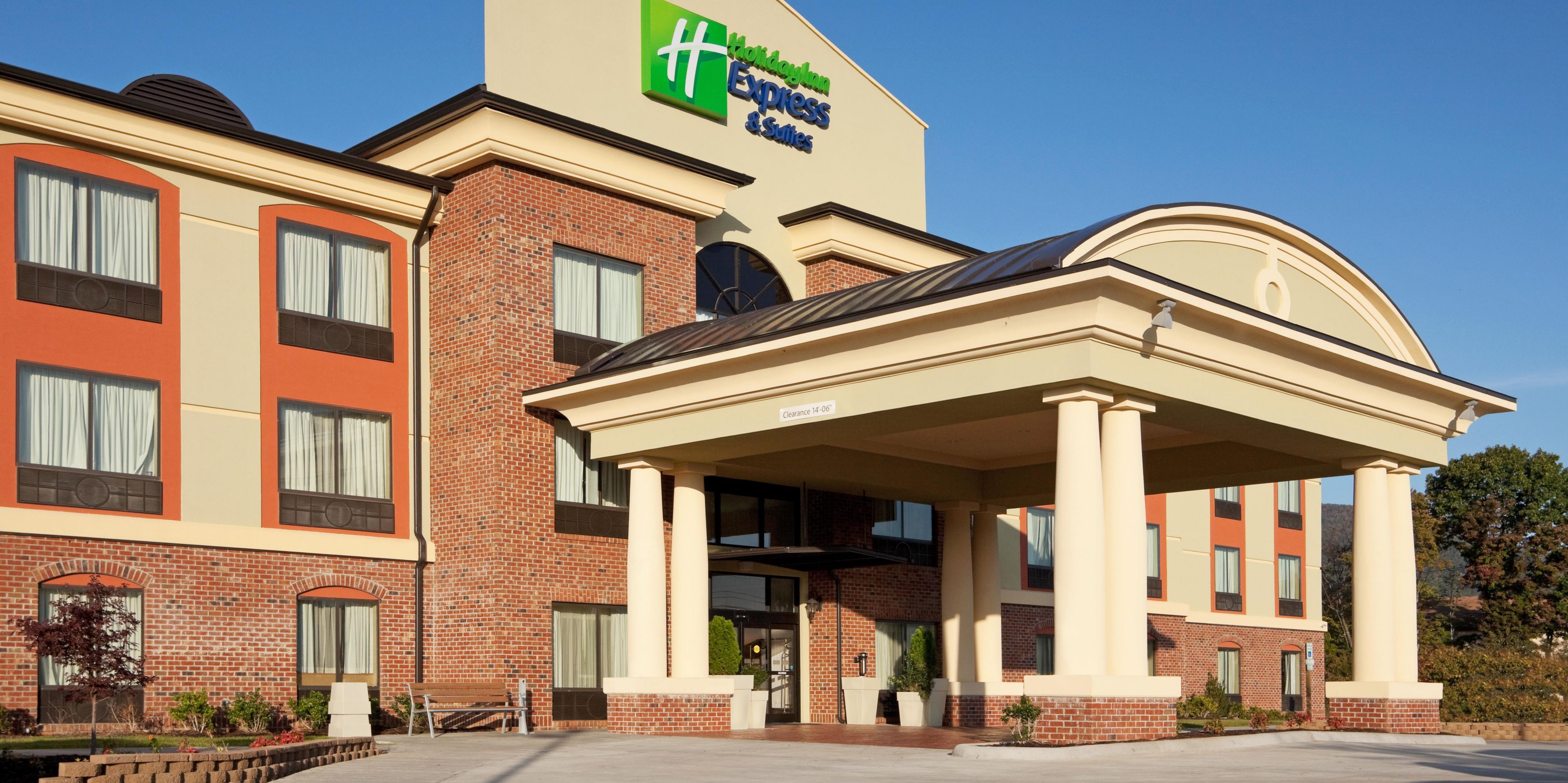 Top 11 Roanoke Hotels by IHG - March 2025