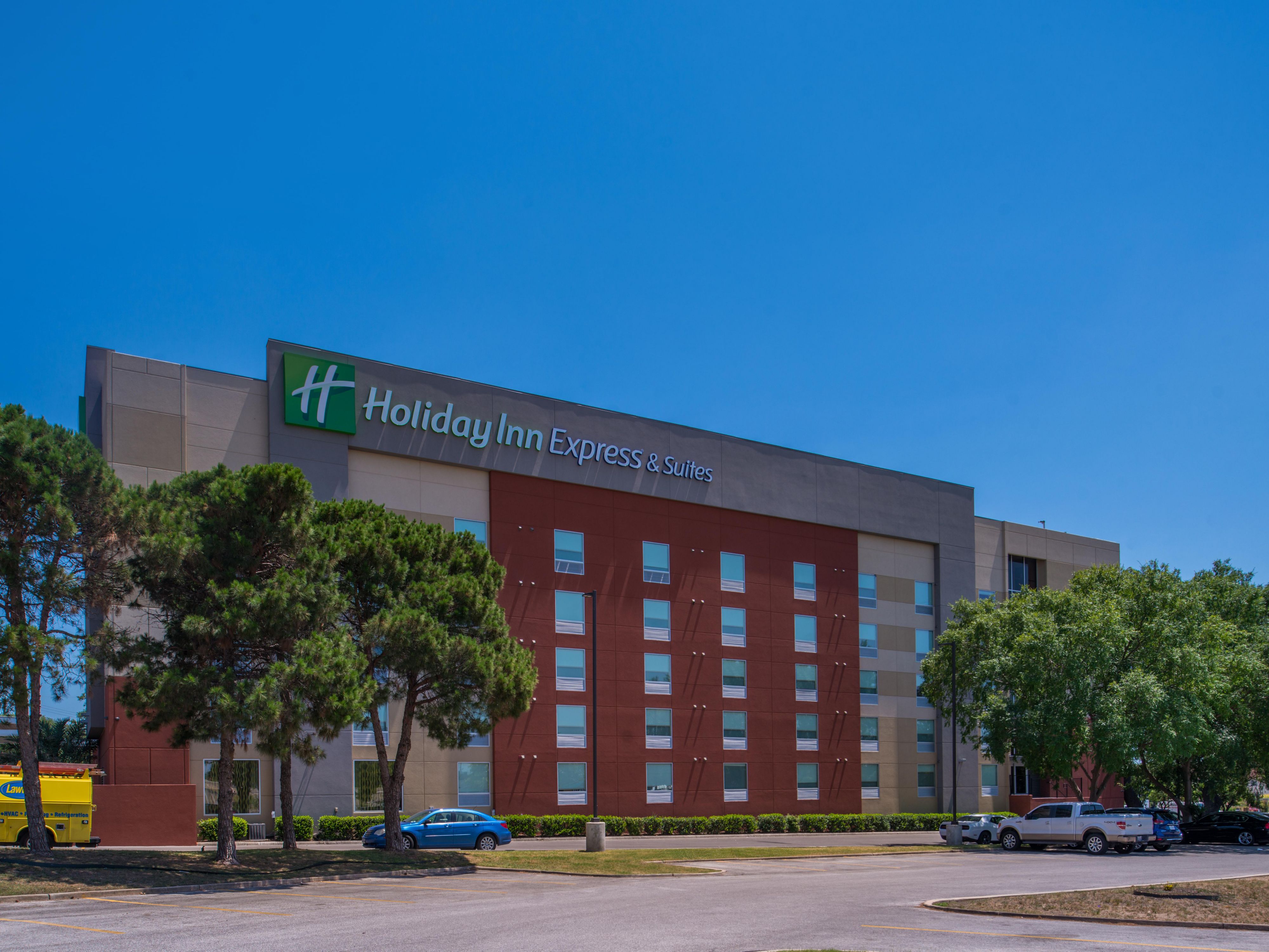 Hotels in San Antonio | Holiday Inn Express & Suites Medical-Six Flags