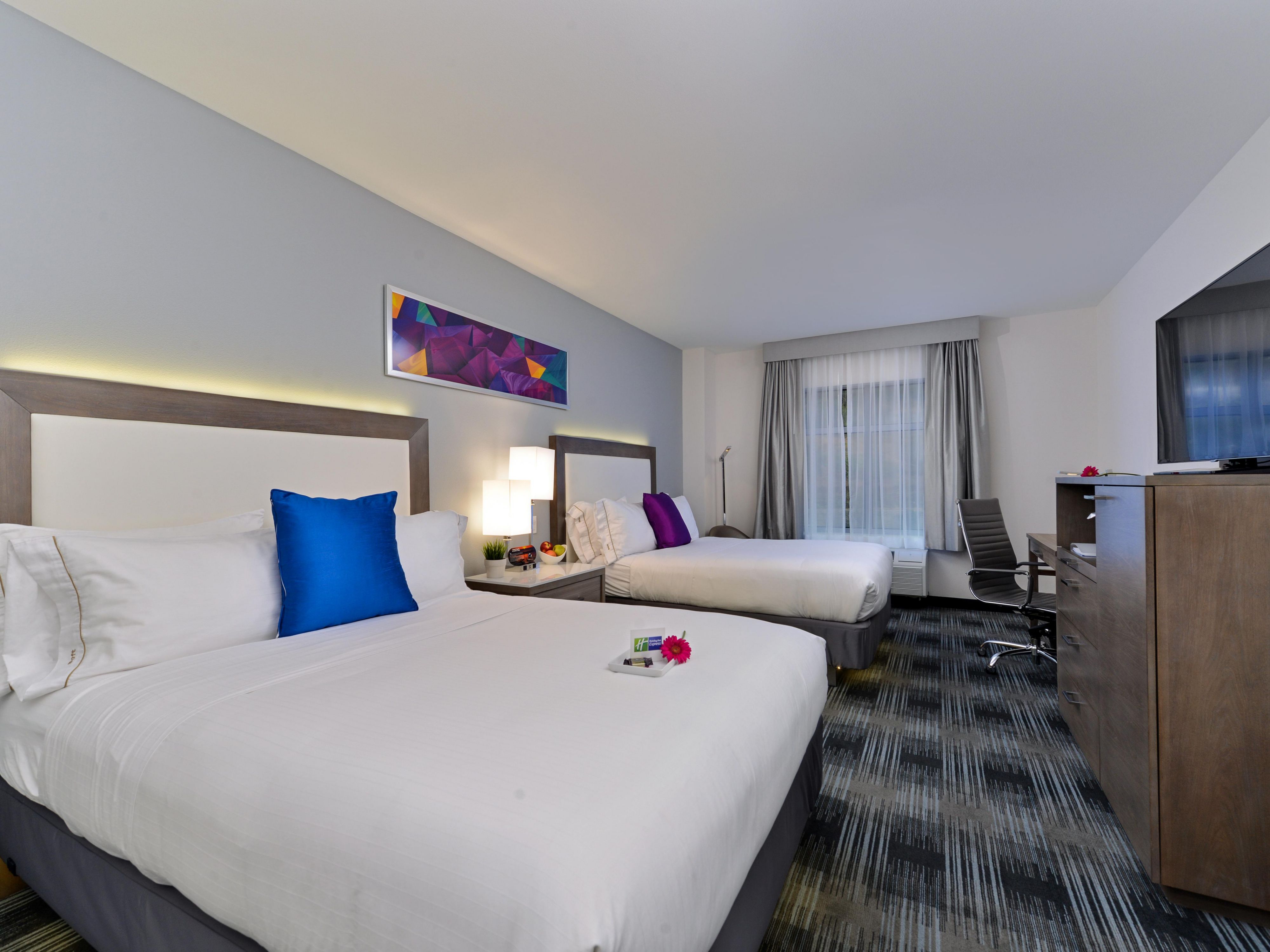 Rooms & Suites