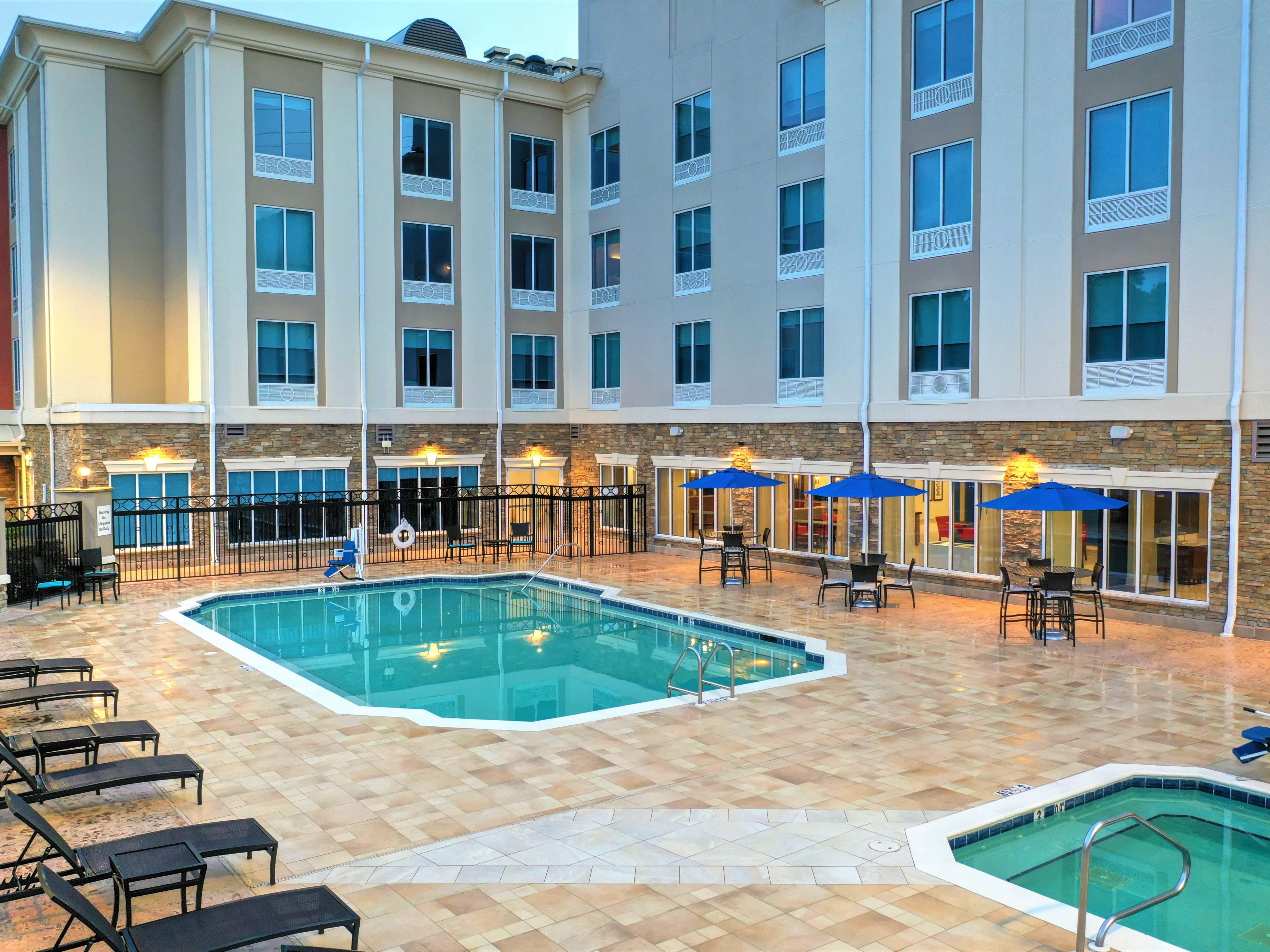 Hotel near Mobile, AL Cruise Port | Holiday Inn Express & Suites Mobile ...