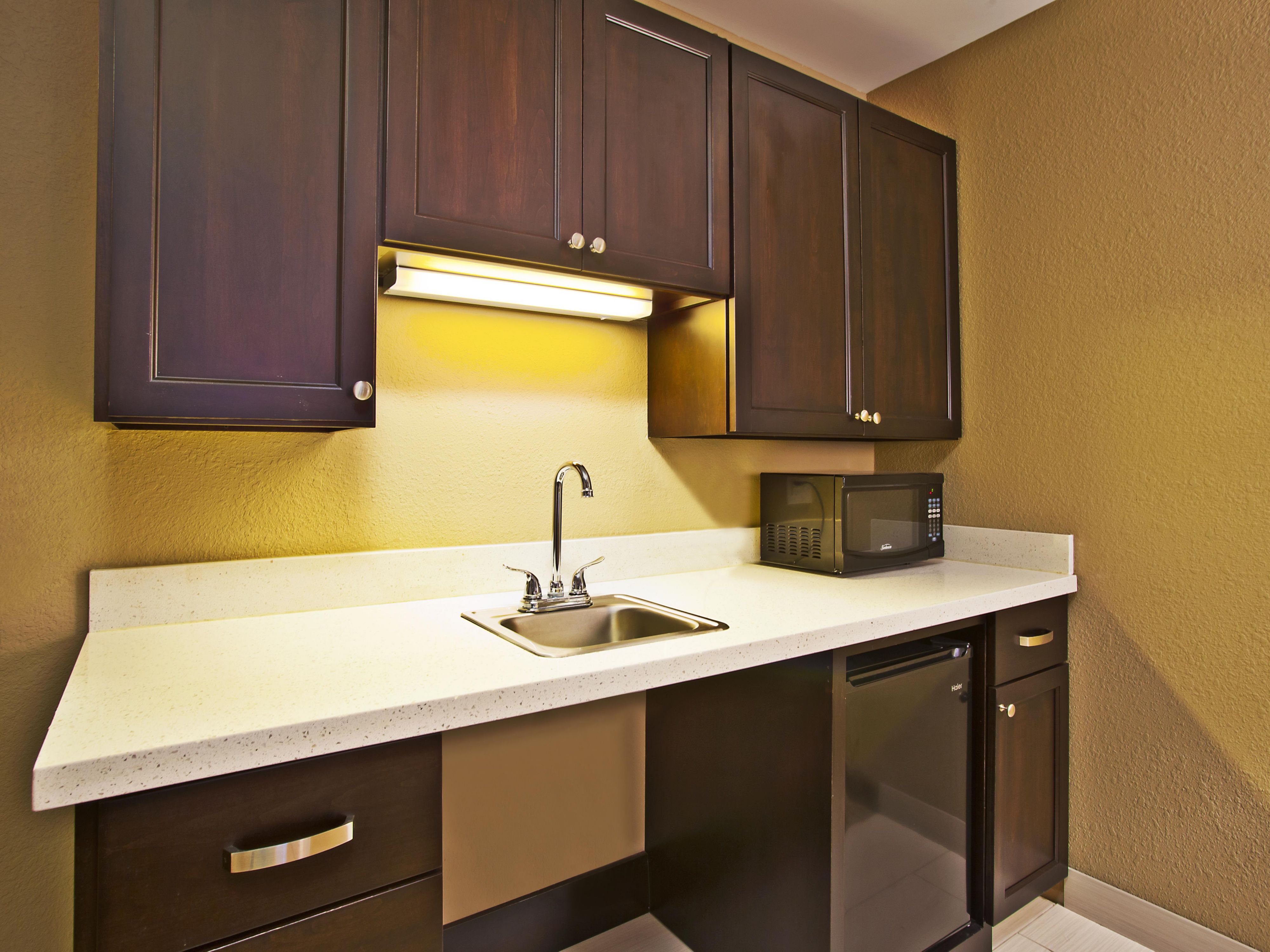 Holiday Inn Express & Suites Springfield - Dayton Area Guest Room ...