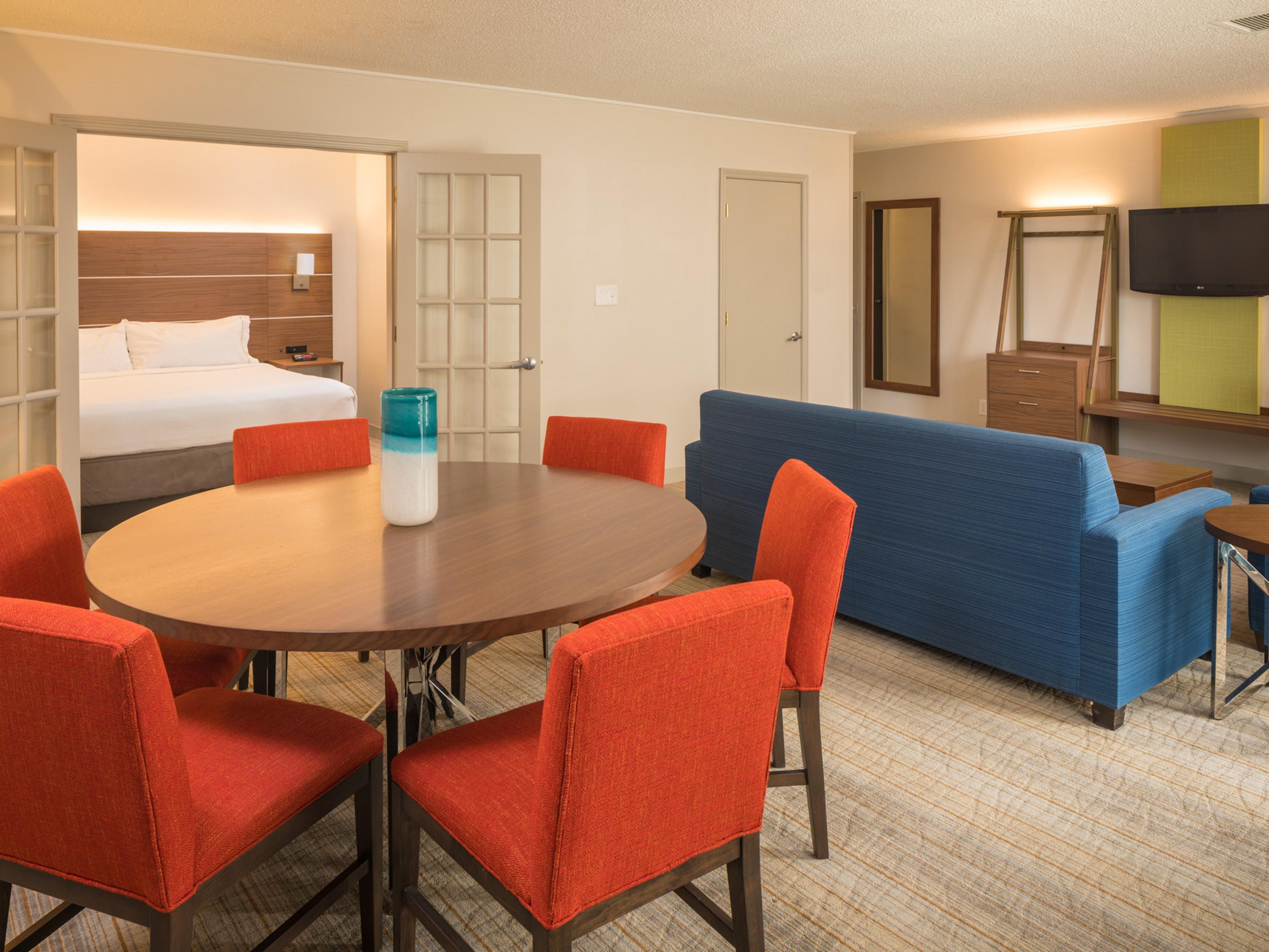 Hotels in Springfield IL | Holiday Inn Express
