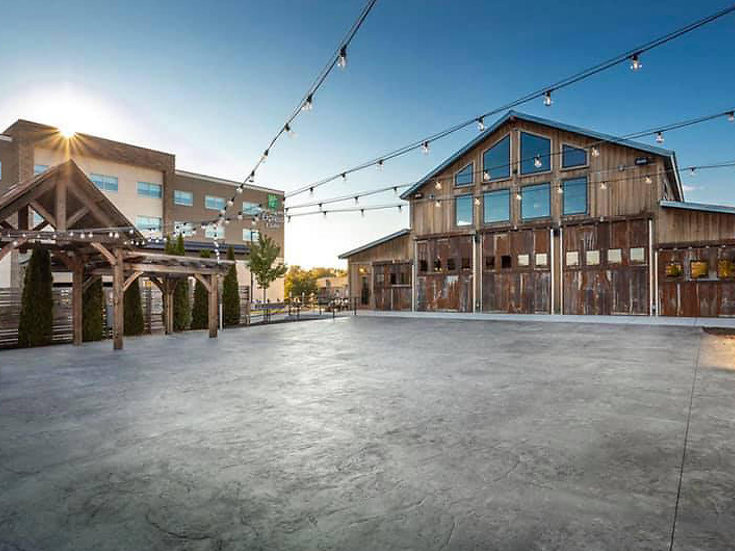 Hotel in Springfield, MO | Holiday Inn Express & Suites Springfield North