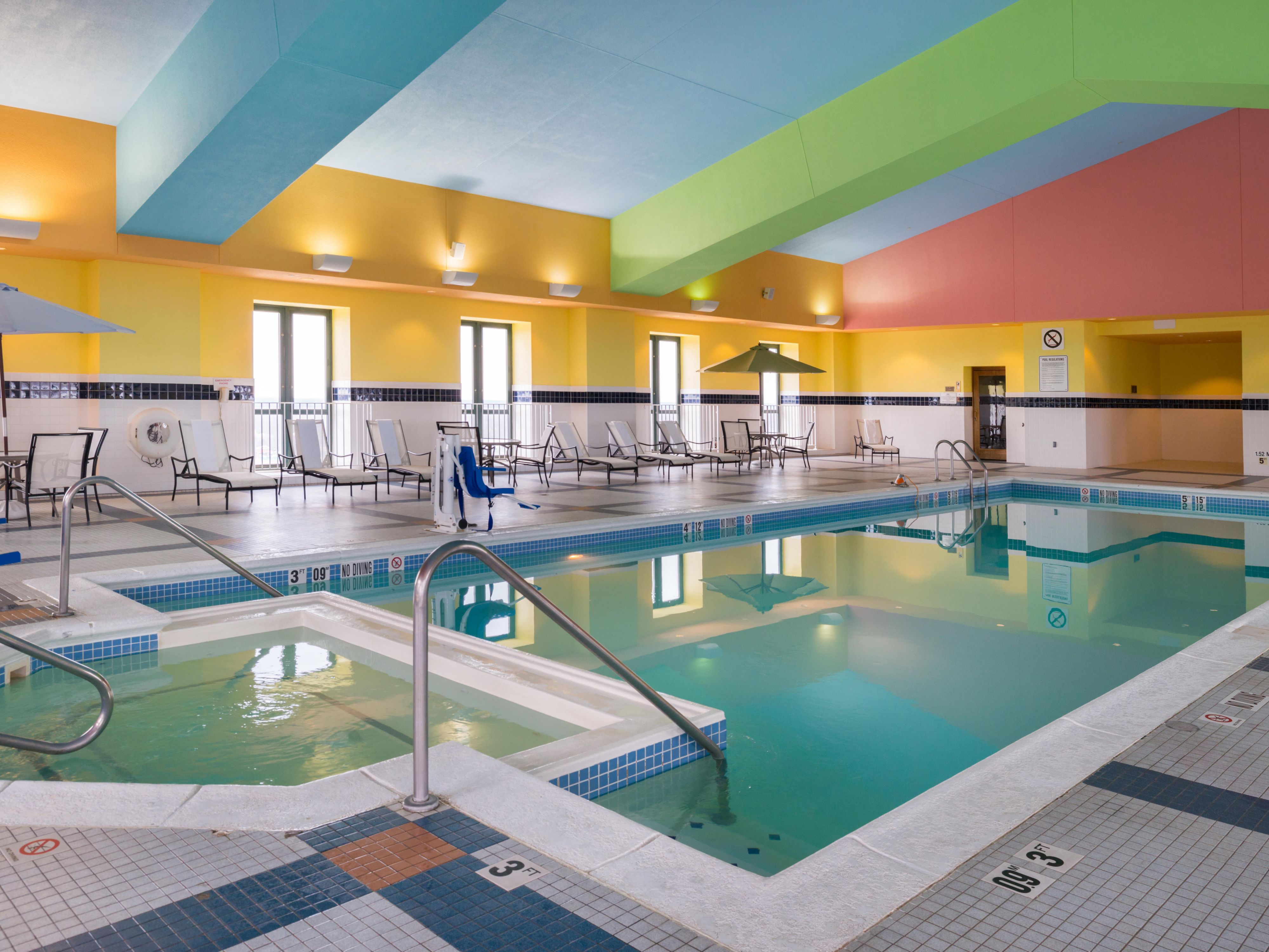 Hotel in Springfield, IL | Holiday Inn Express & Suites Springfield