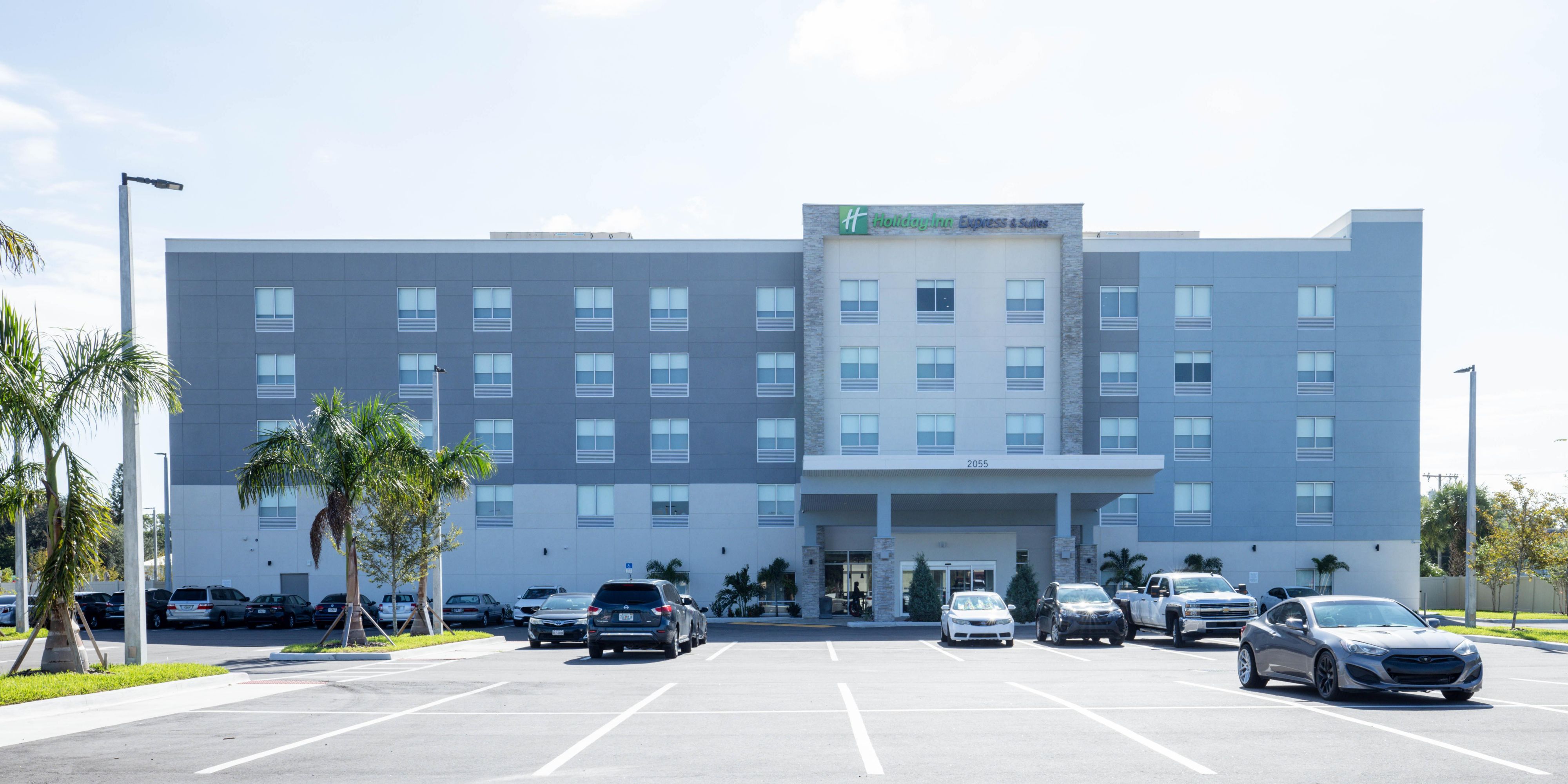 Holiday Inn Express & Suites Tampa - Stadium Area - Tampa, United States