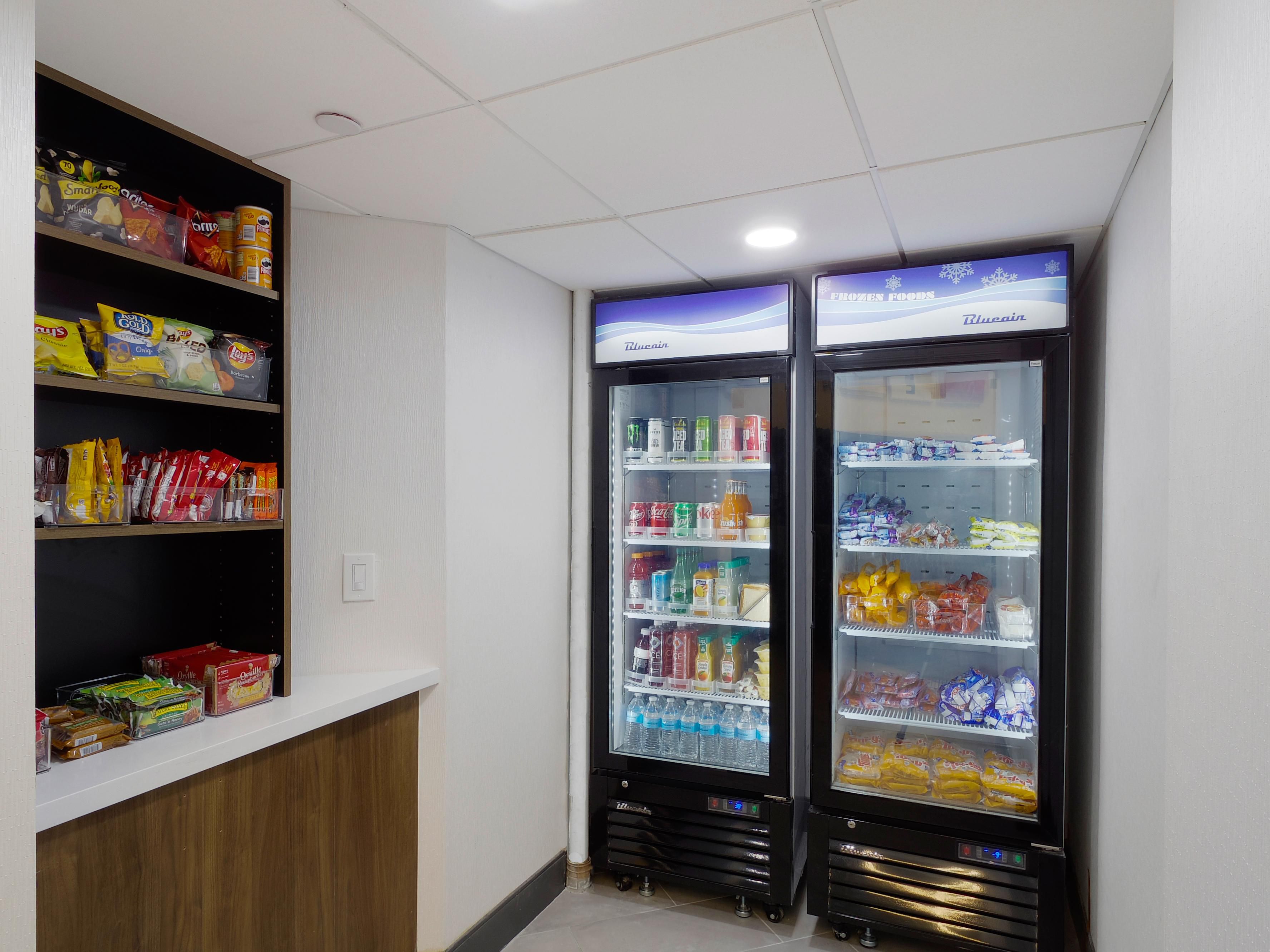 Hotel in Tempe | Holiday Inn Express & Suites Phoenix-Tempe Hotel