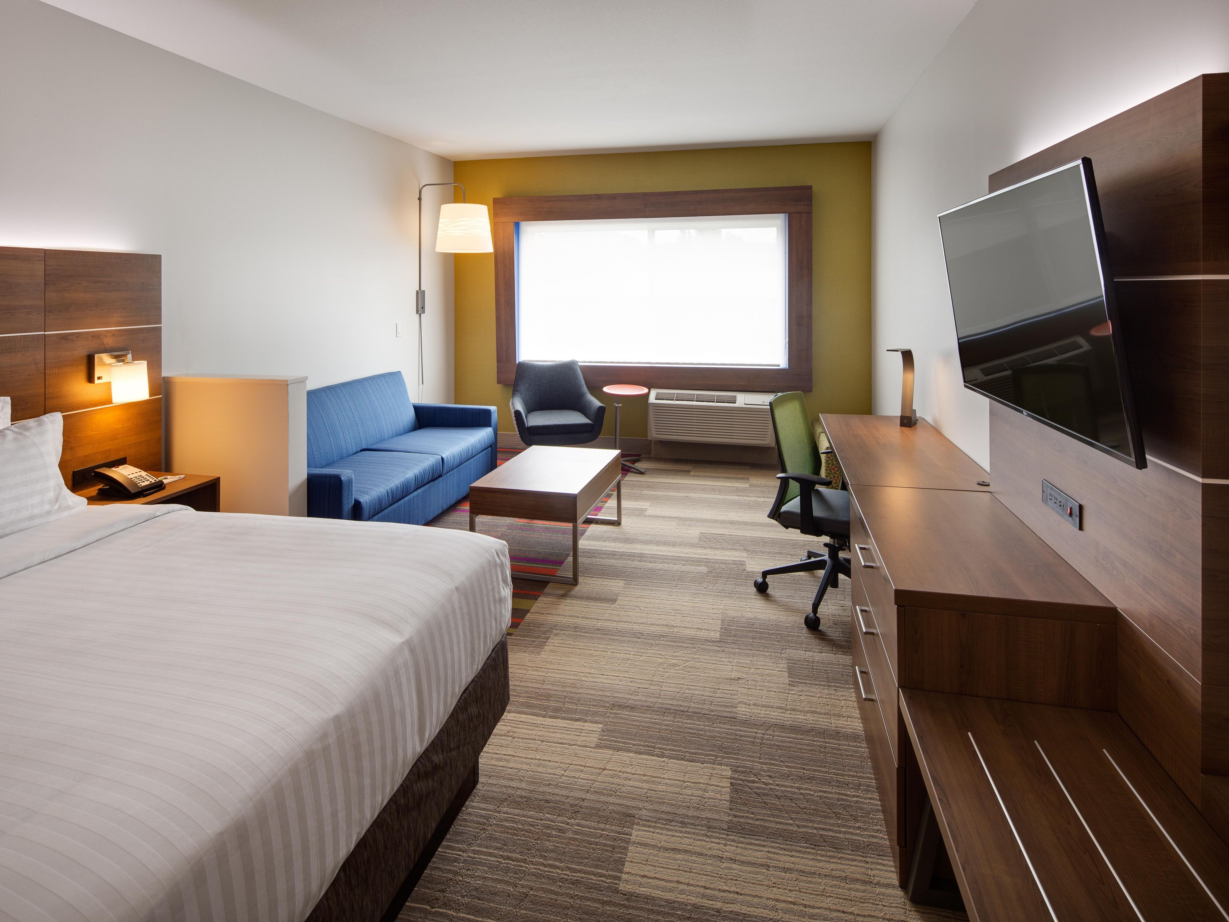 Holiday Inn Express & Suites Terrace Guest Room & Suite Options