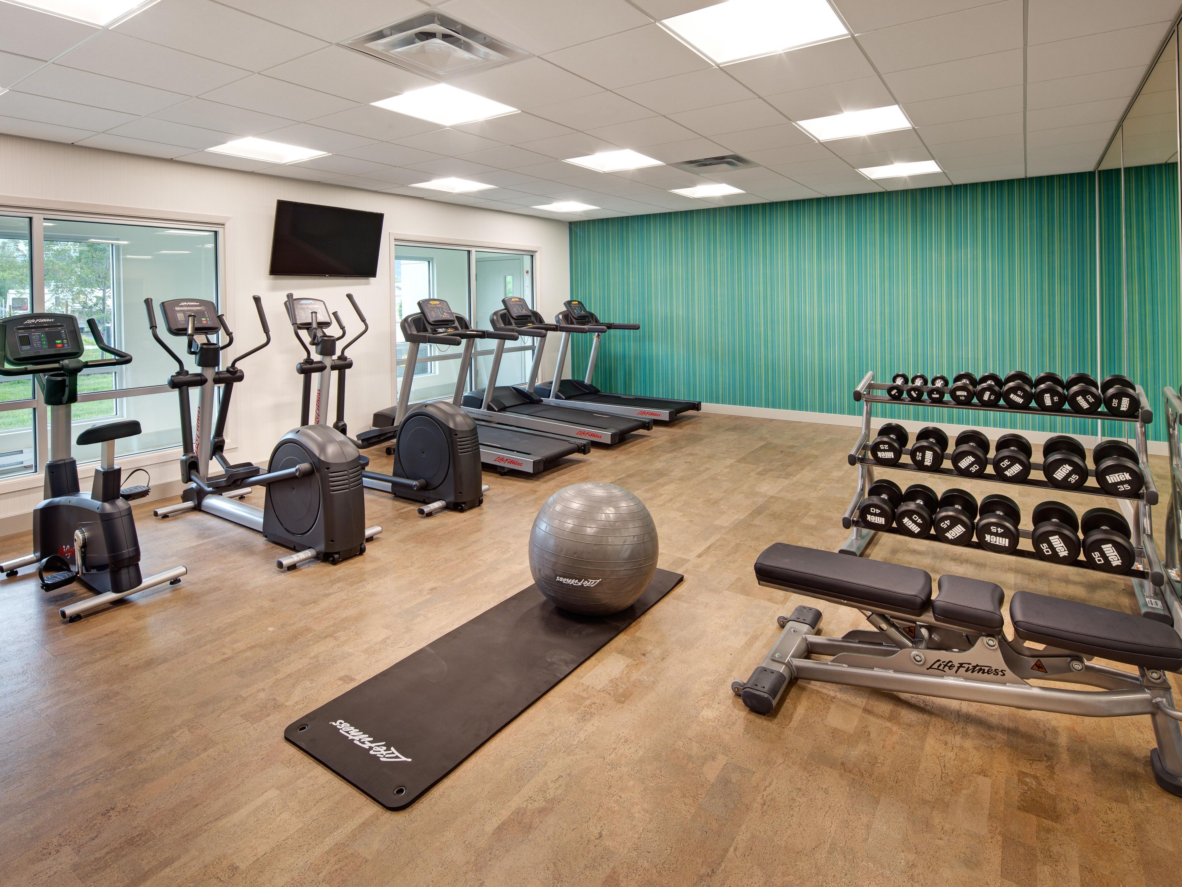 Holiday Inn Express & Suites Terrace - Terrace,