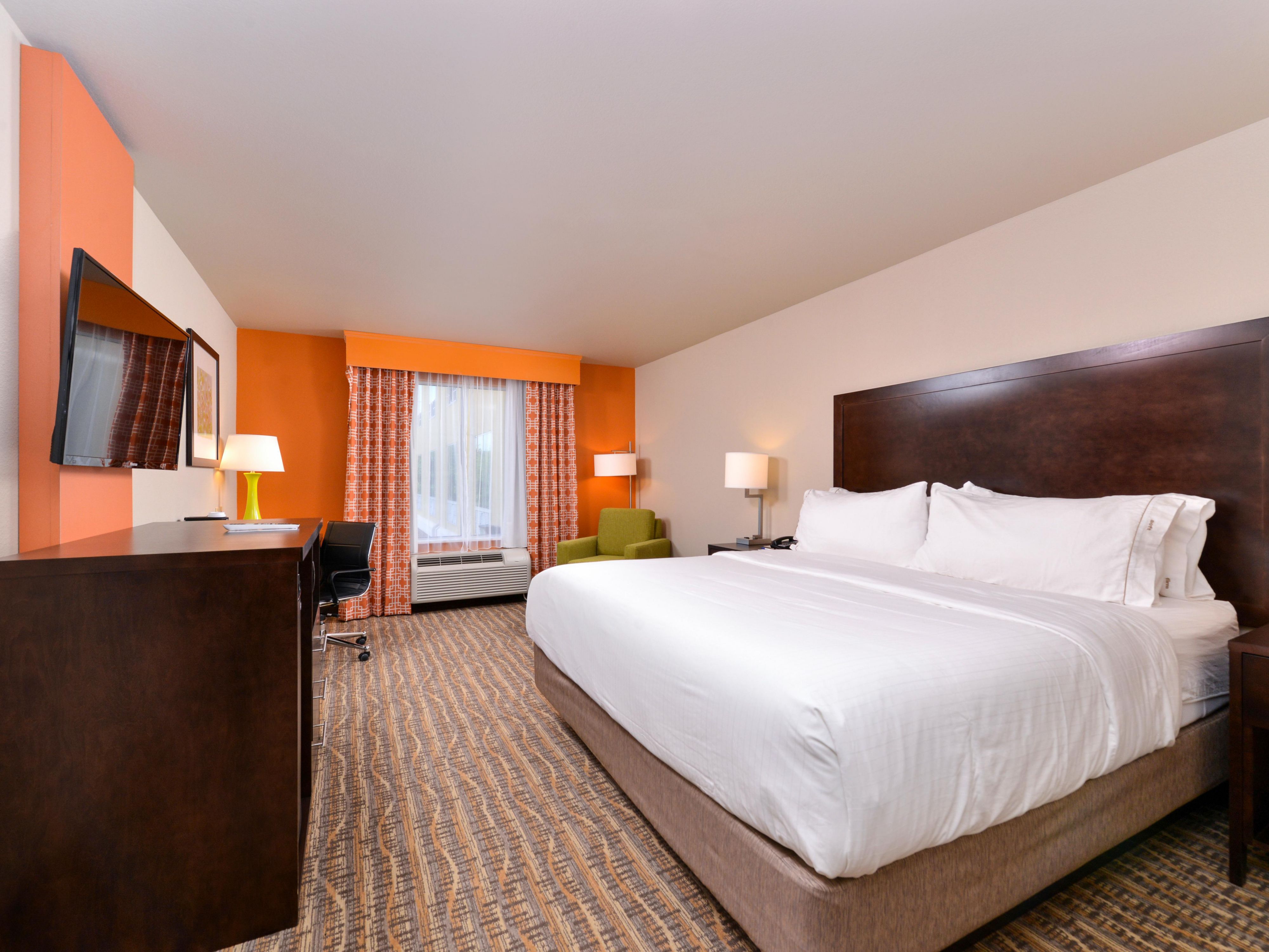 Holiday Inn Express & Suites Houston NW - Tomball Area Guest Room ...