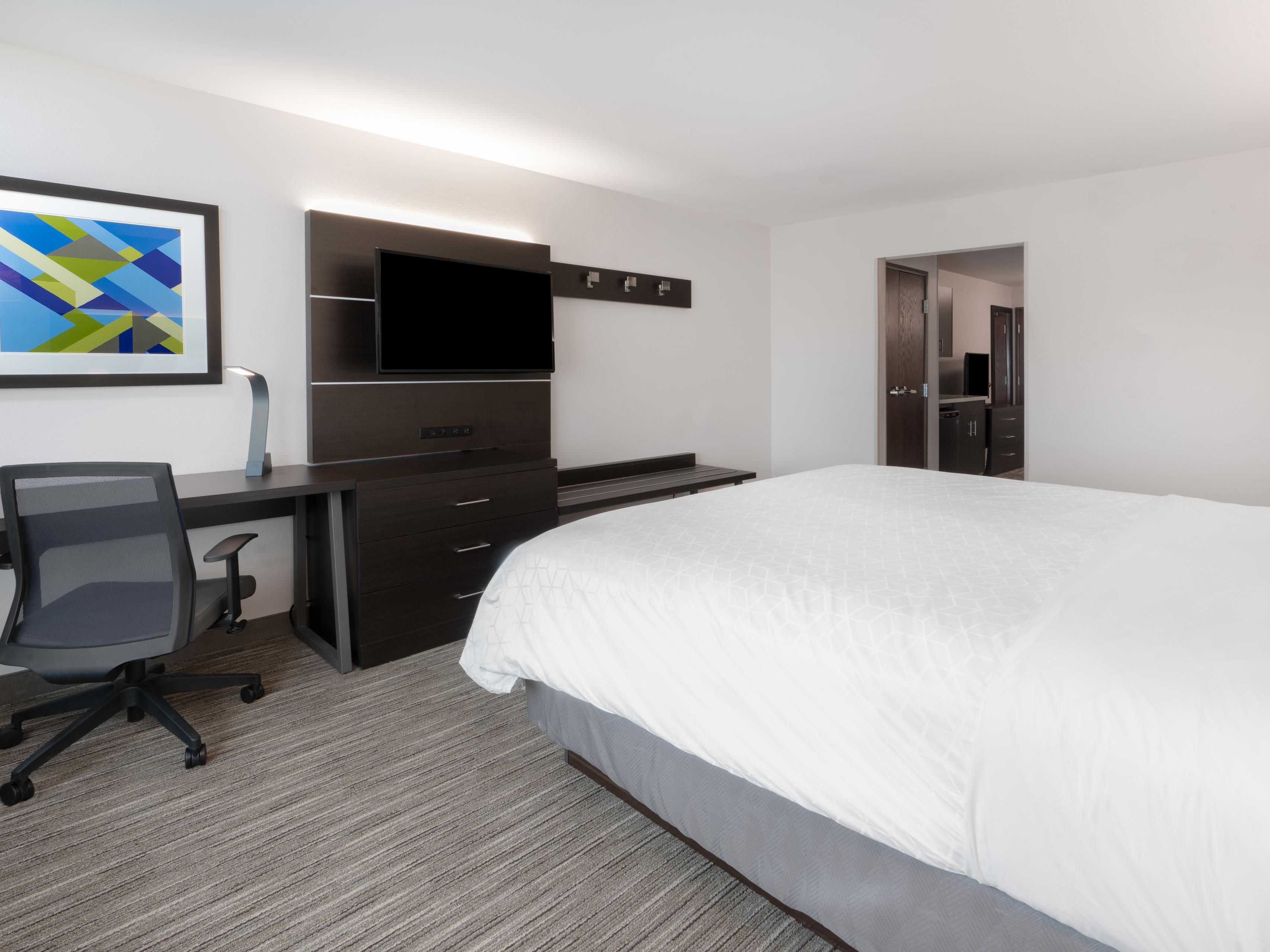 Rooms & Suites