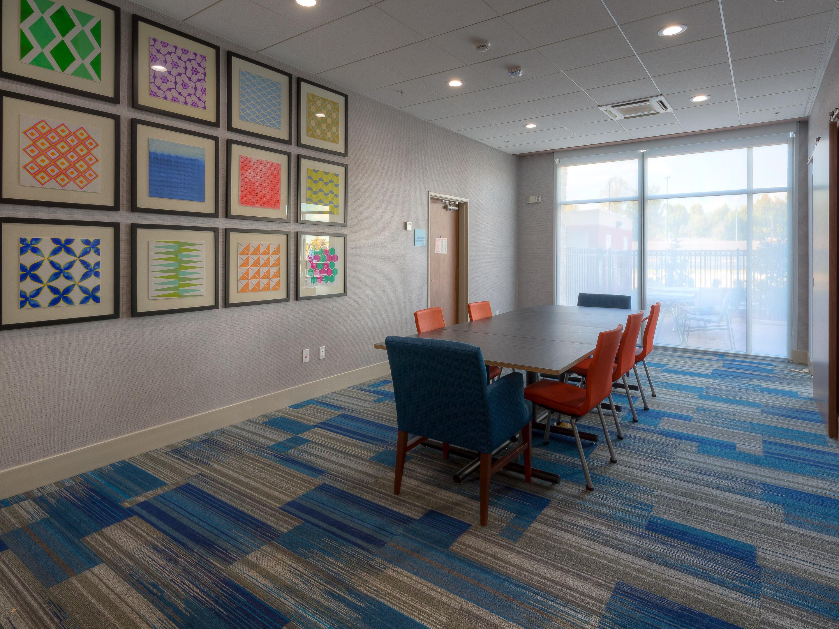 Hotel in Tulsa, OK near Cain's Ballroom | Holiday Inn Express & Suites ...