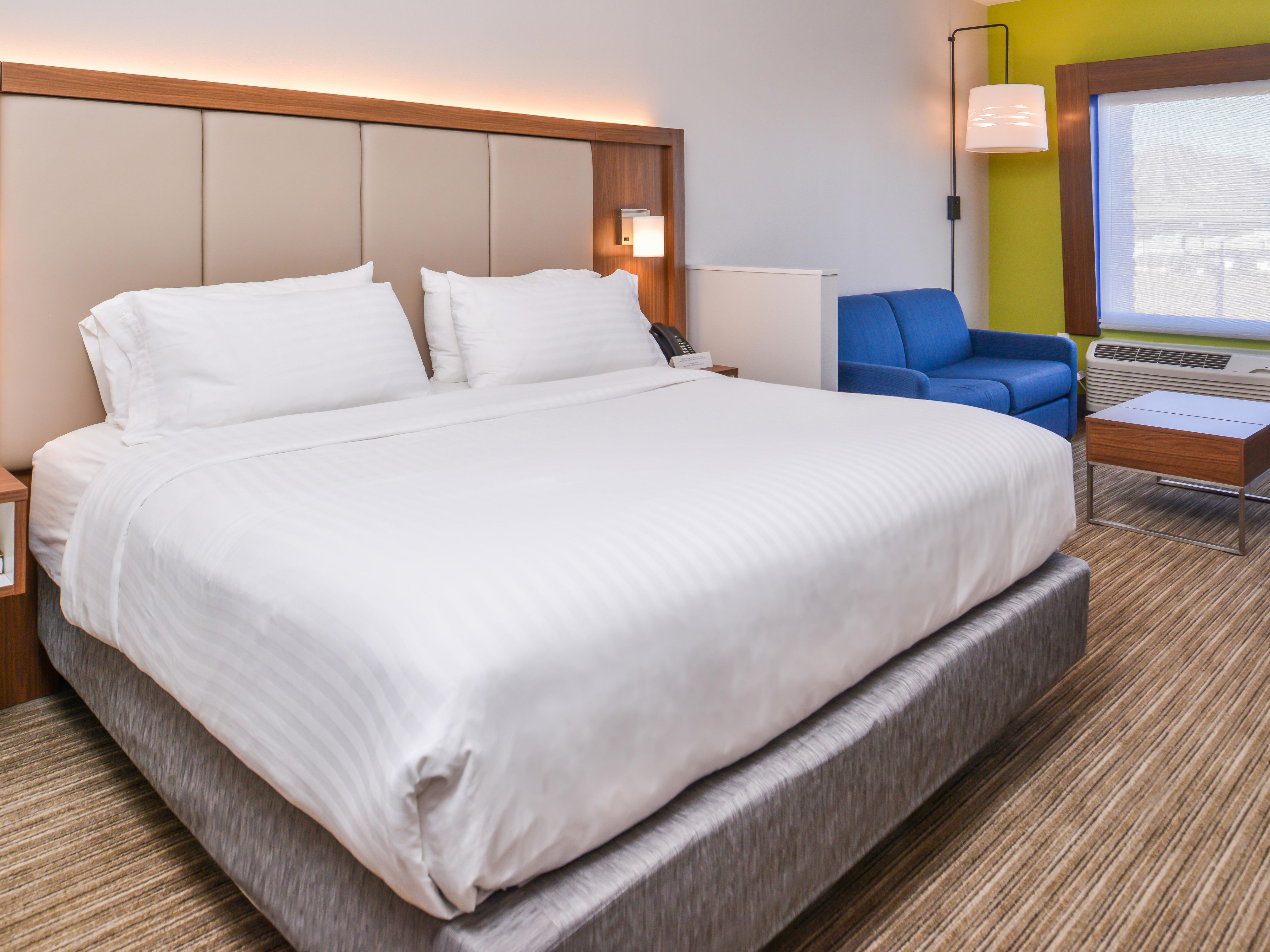 Rooms & Suites