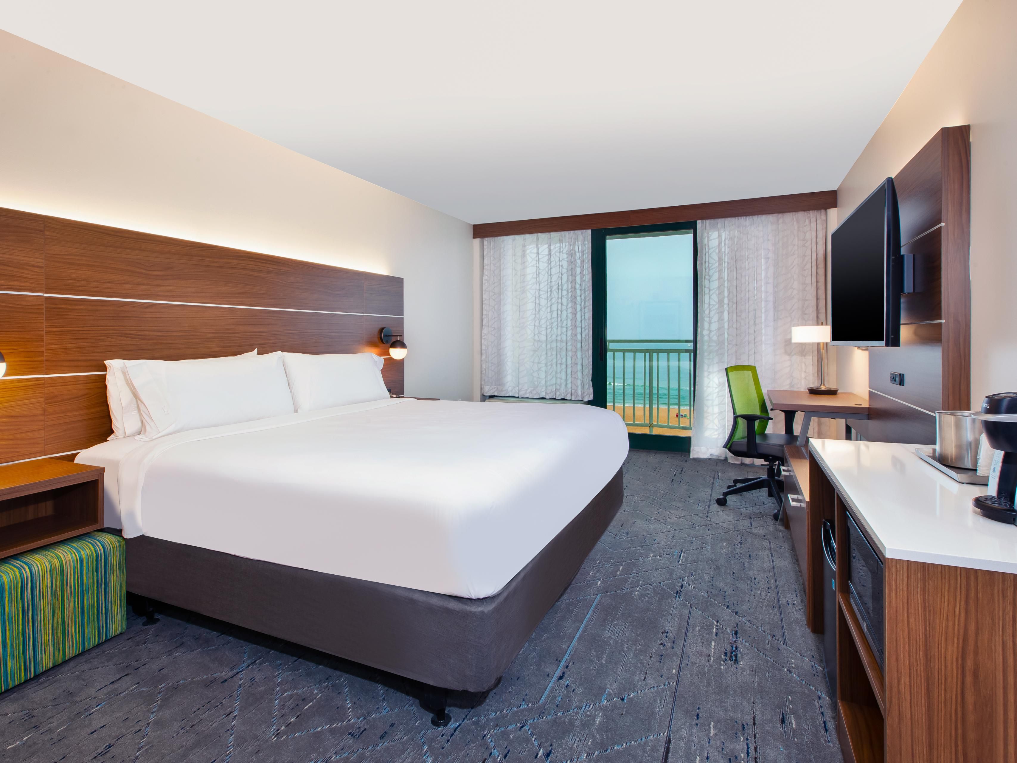 Hotel Rooms Virginia Beach, VA | Holiday Inn Express & Suites VA Beach ...