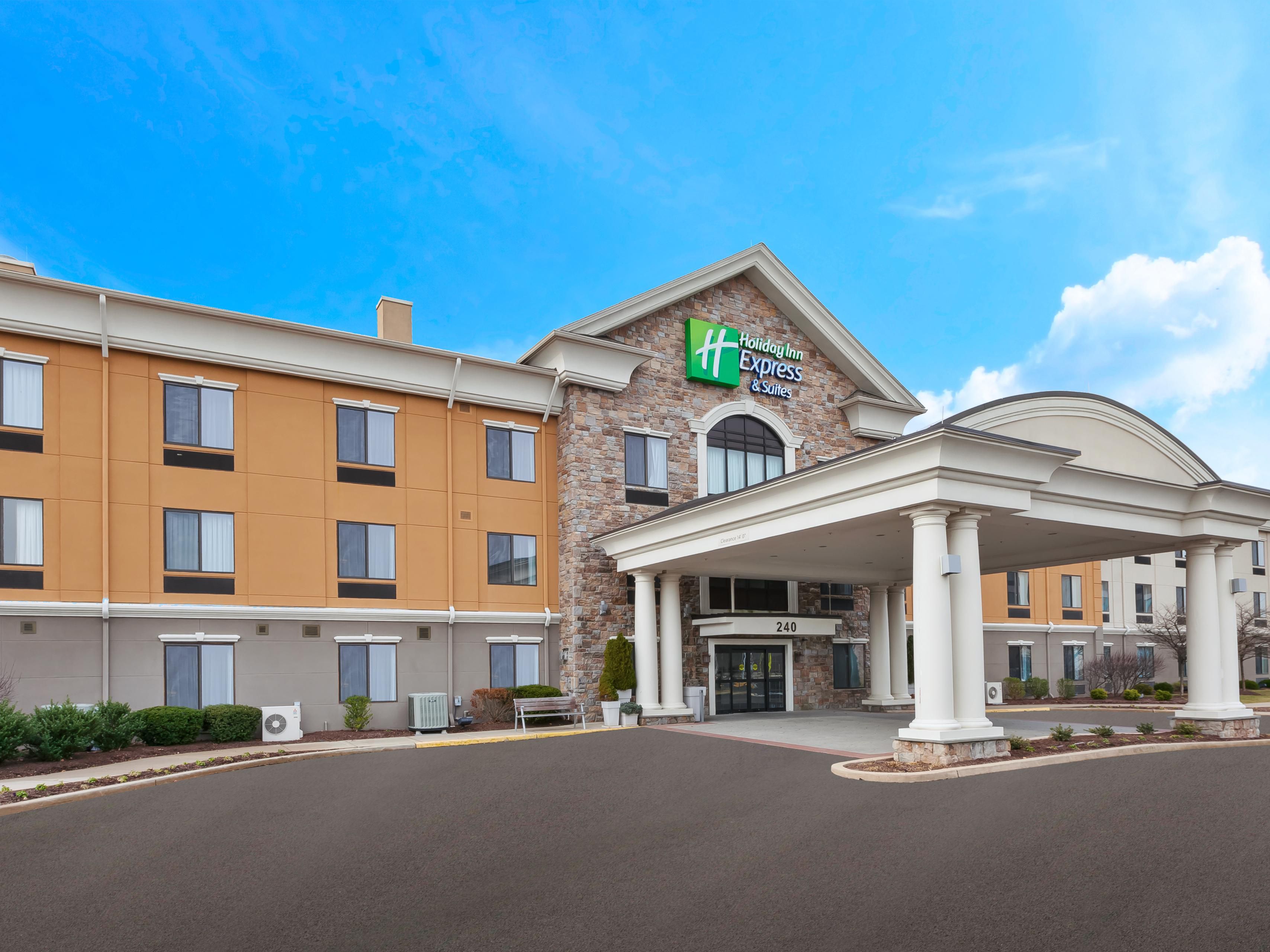Hotel in Horsham, PA | Holiday Inn Express & Suites Warminster - Horsham