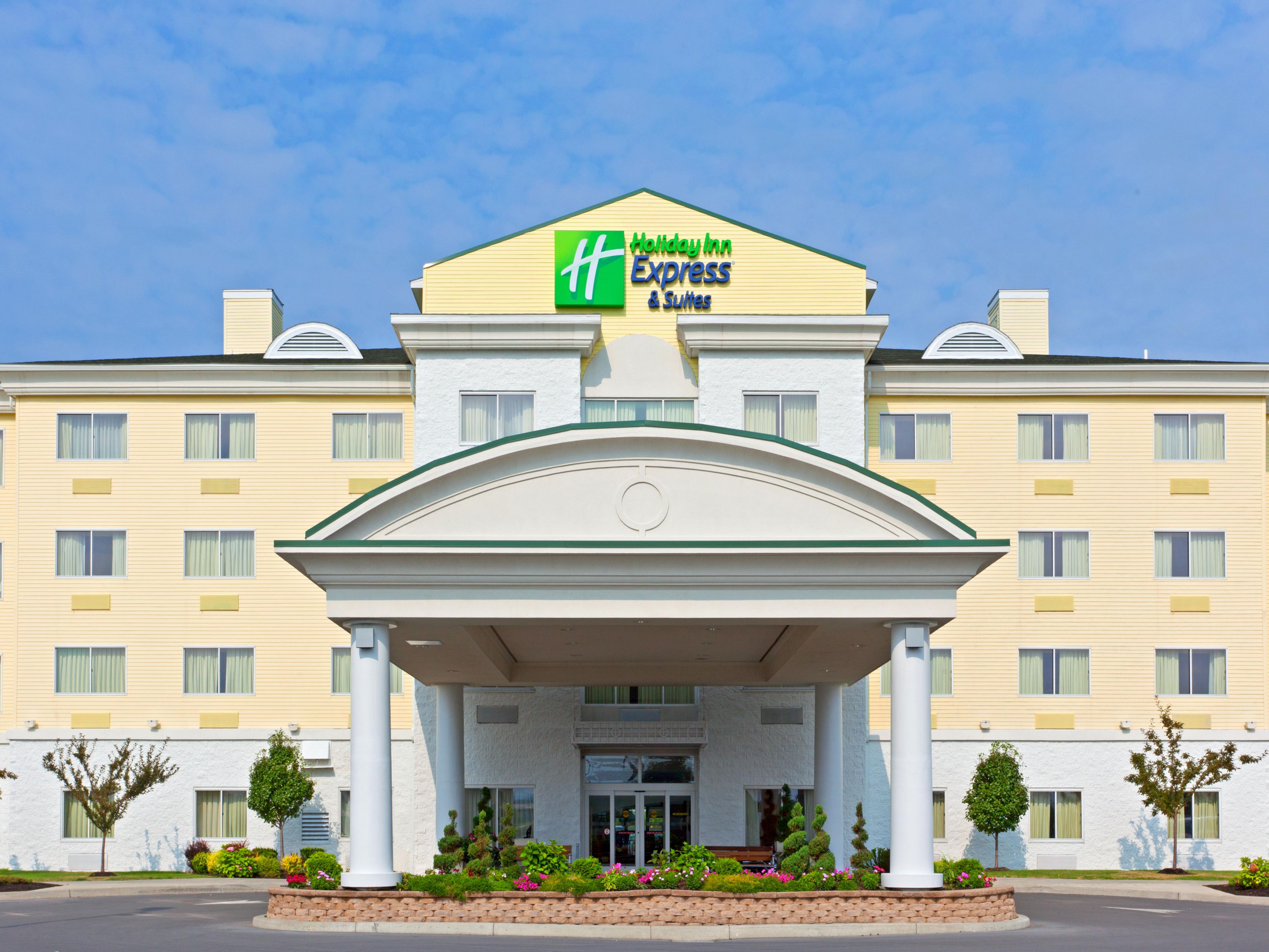 Hotels in Watertown, NY | Holiday Inn Express & Suites Watertown ...