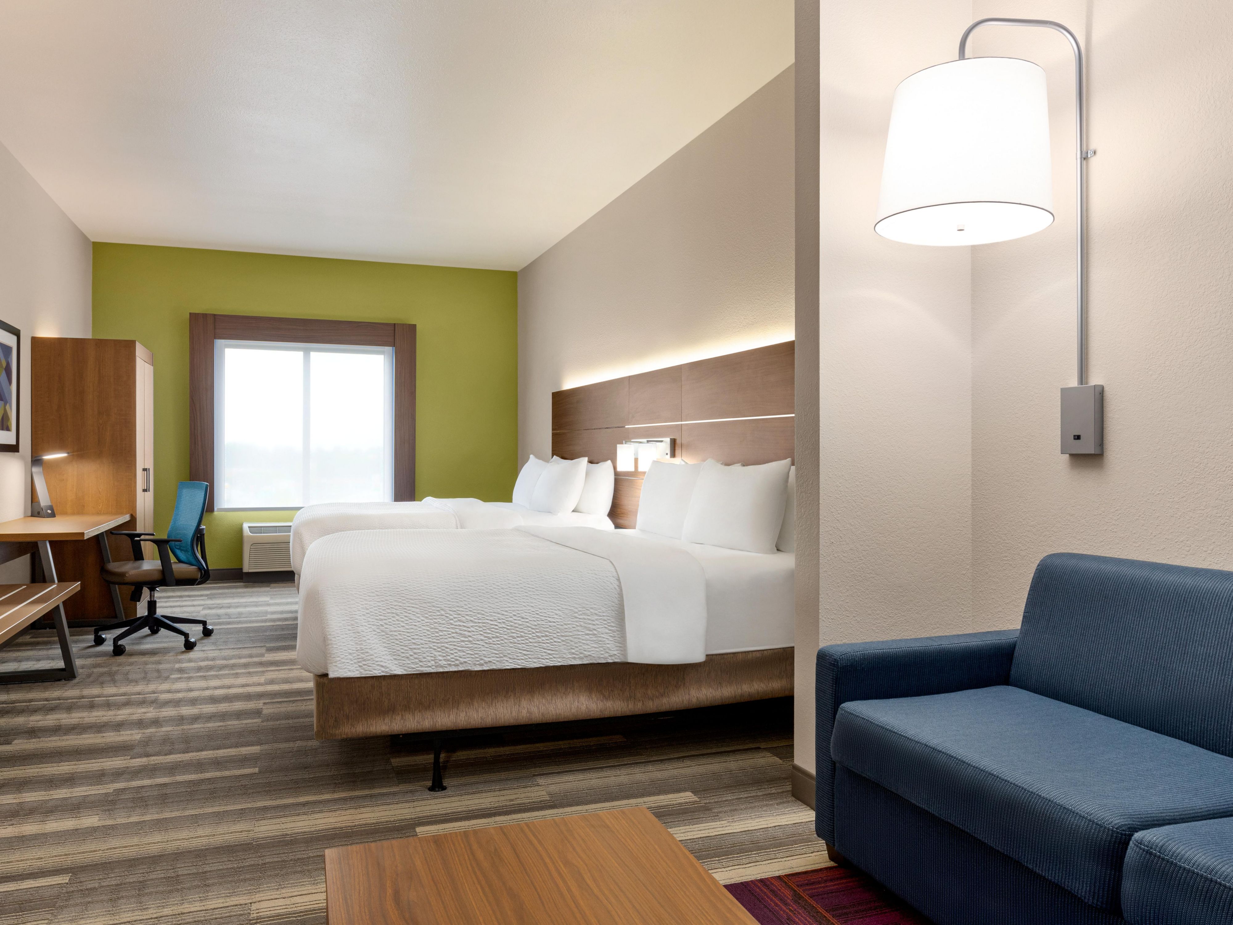 Holiday Inn Express & Suites Waycross Guest Room & Suite Options