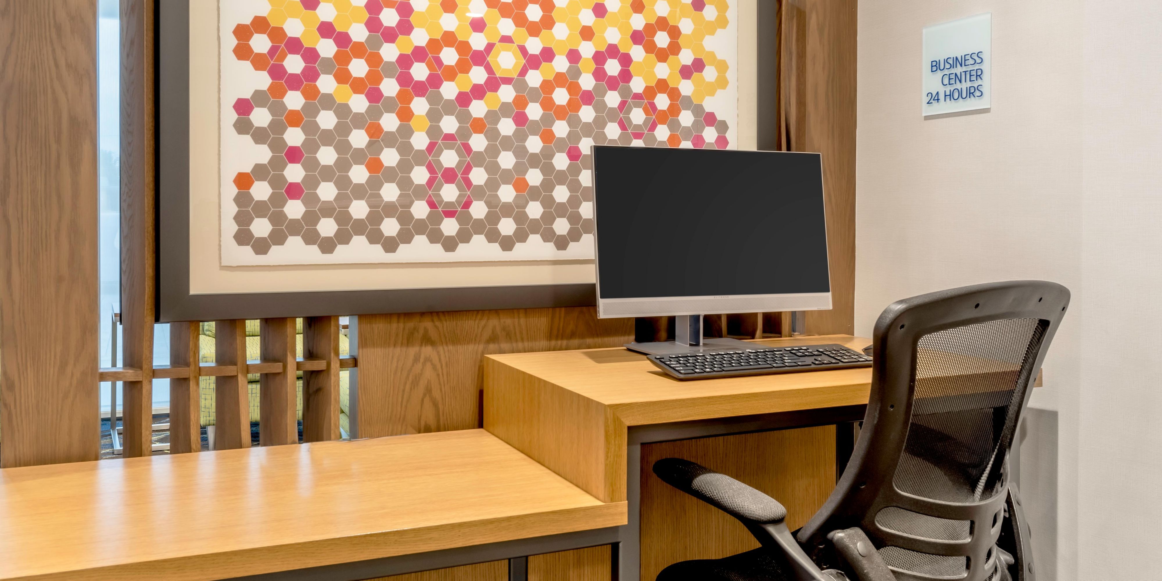 Holiday Inn Express & Suites Milwaukee – West Allis - West Allis,