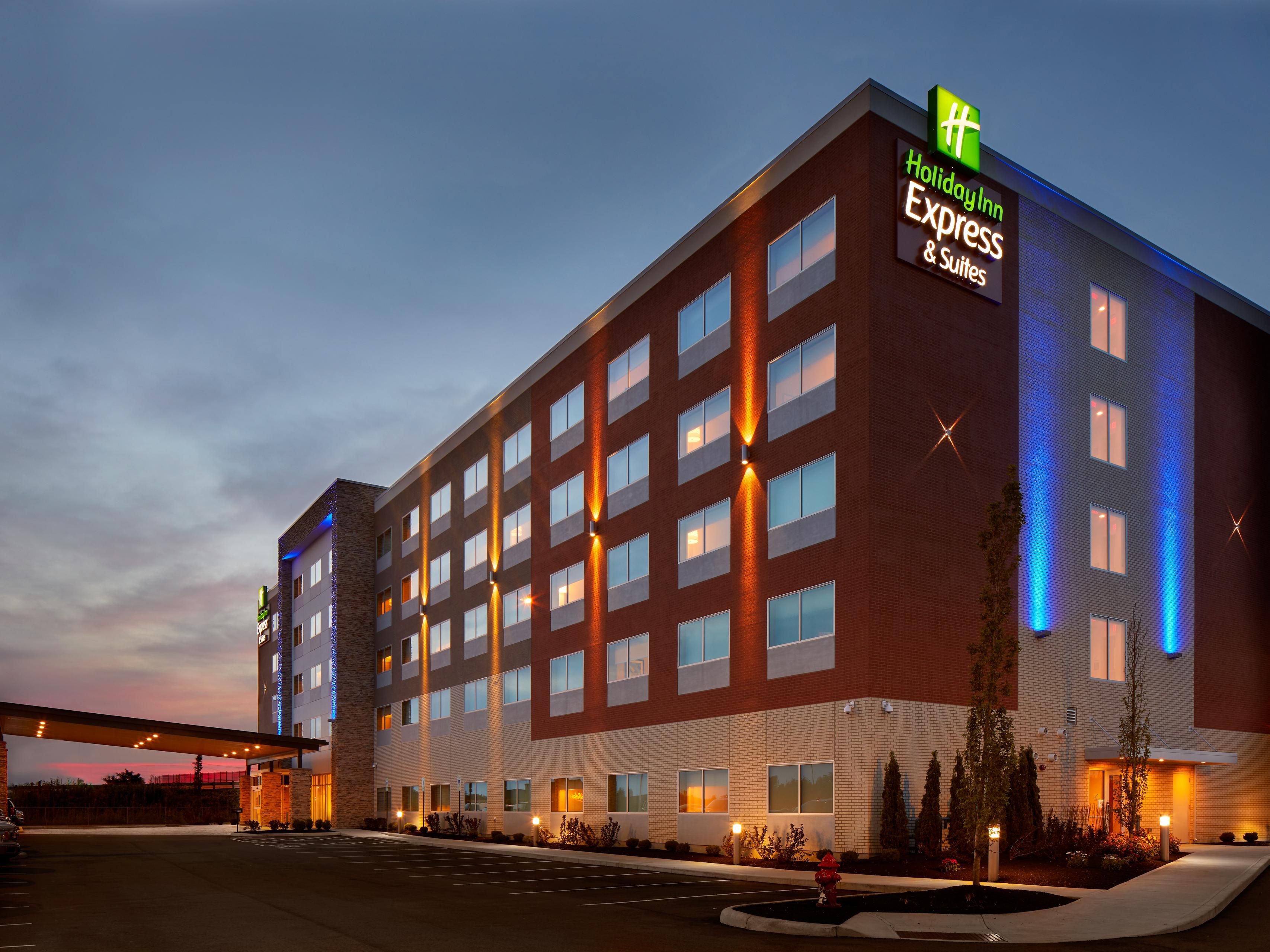 Hotels in West Chester, Ohio | Holiday Inn Express & Suites Cincinnati ...