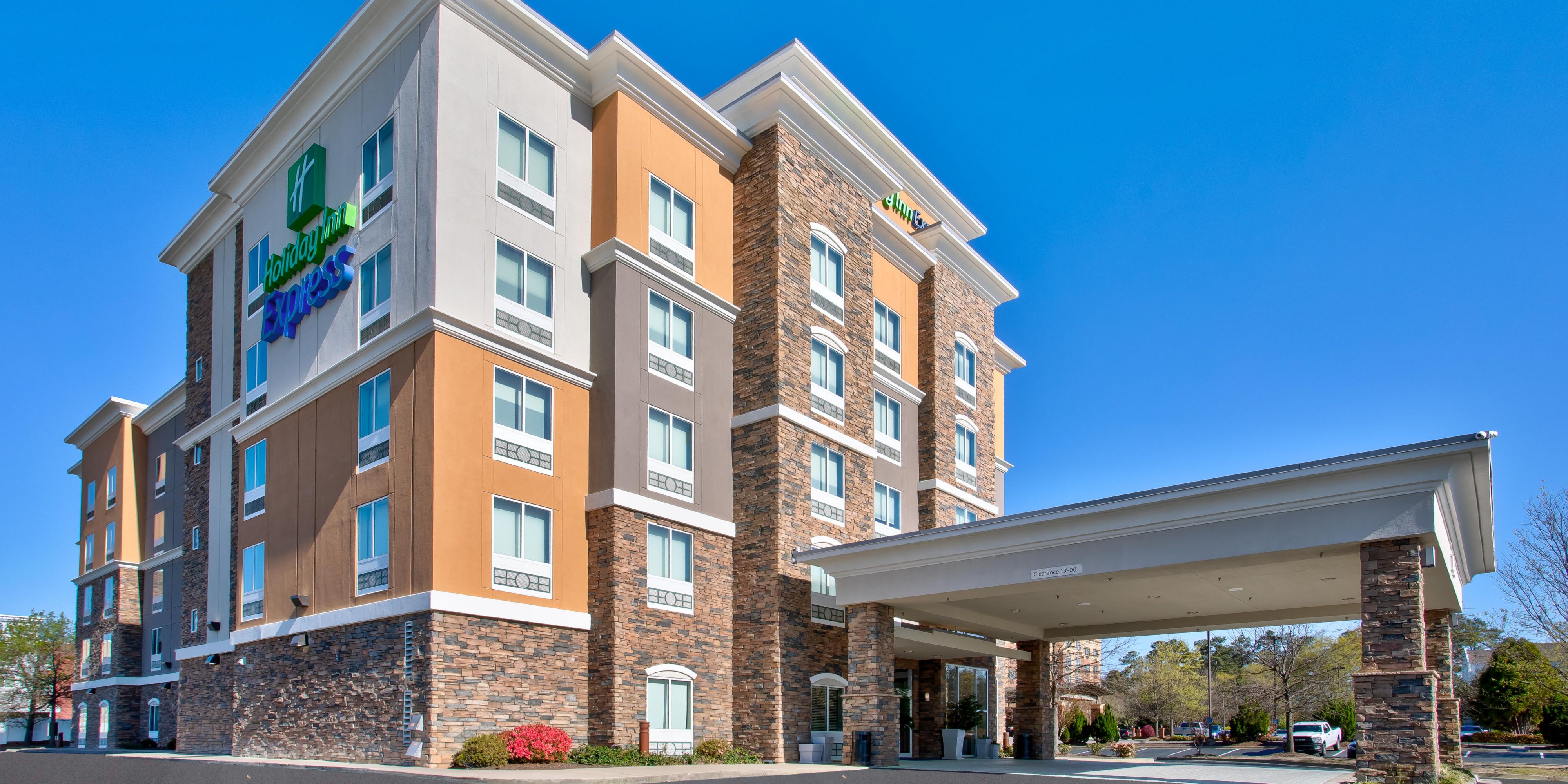 Hotel in Augusta, GA near Fort Gordon | Holiday Inn Express Augusta ...