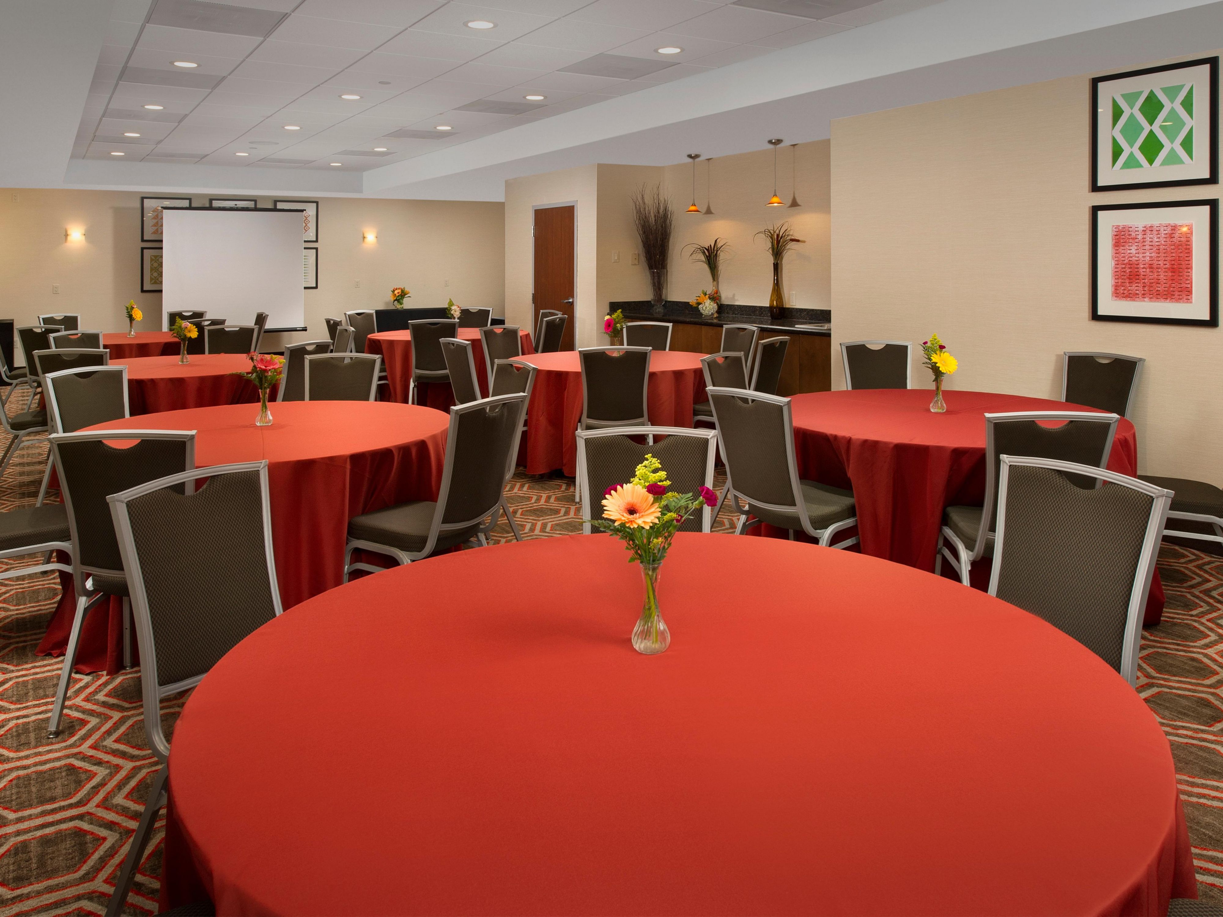 Baltimore Hotel near M&T Bank Stadium | Holiday Inn Express Baltimore ...