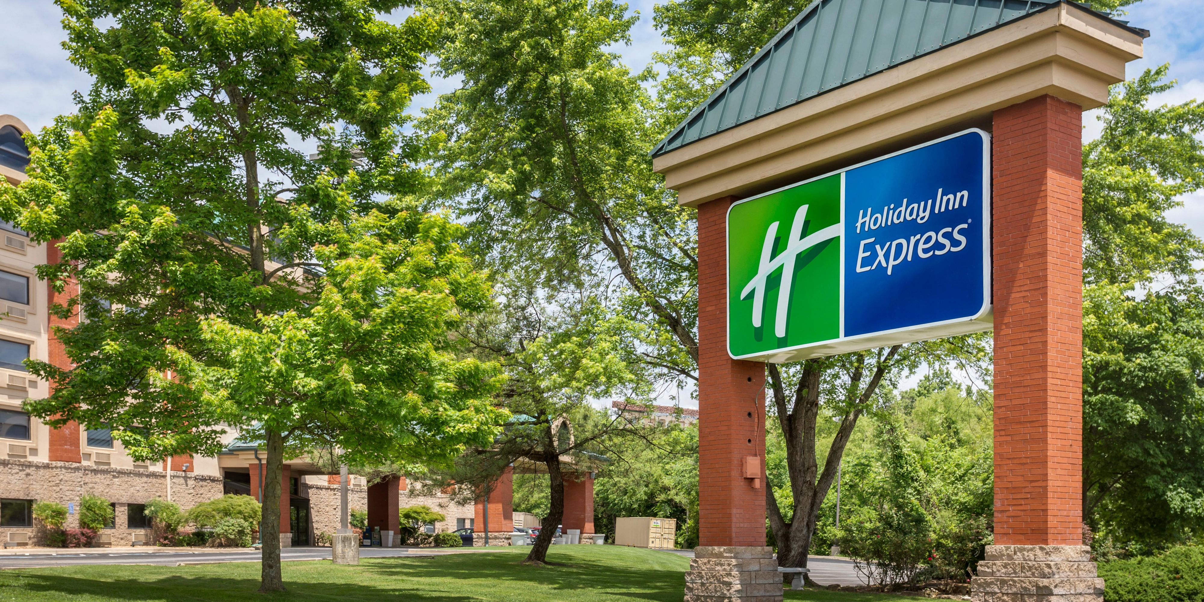 Lodging in Branson, MO | Holiday Inn Express Branson-Green Mountain Drive