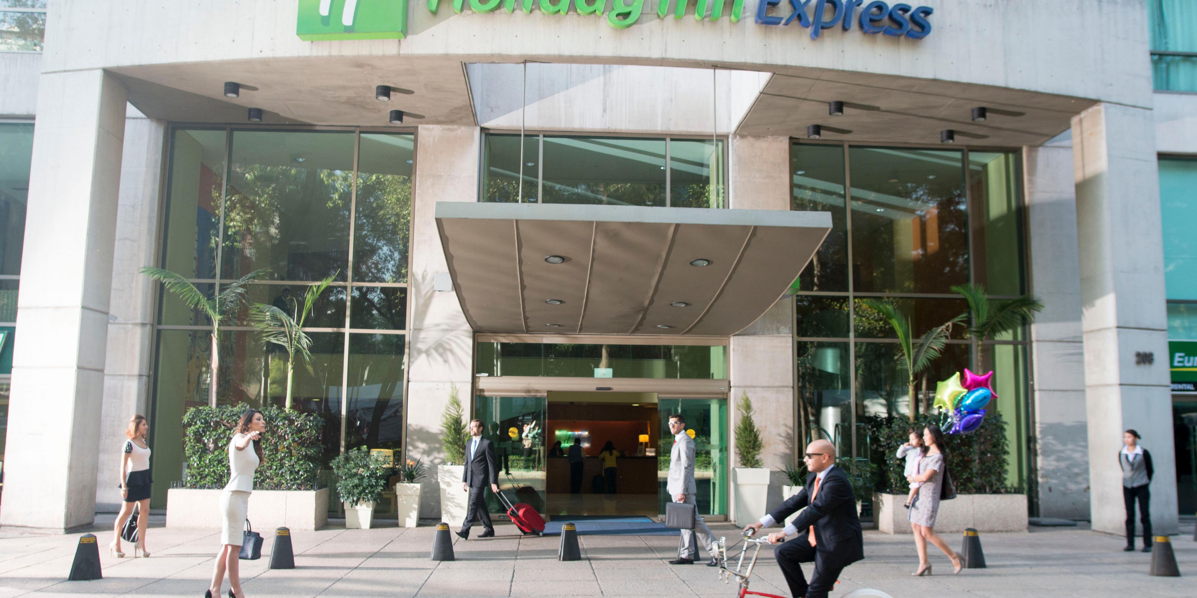 Holiday Inn Express Mexico Reforma Map & Driving Directions