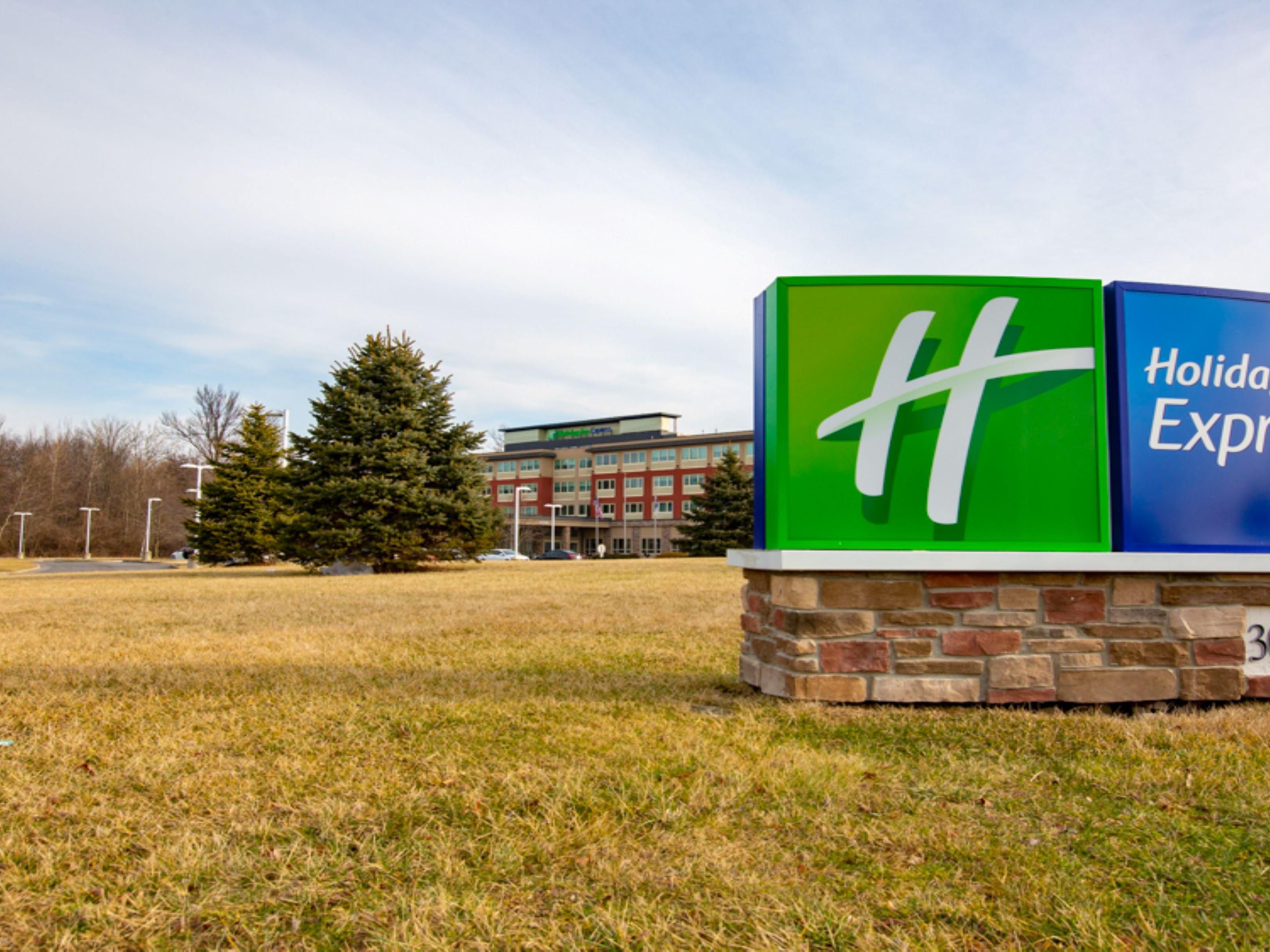 Boutique Hotel in Columbus | Holiday Inn Express Columbus Airport – Easton