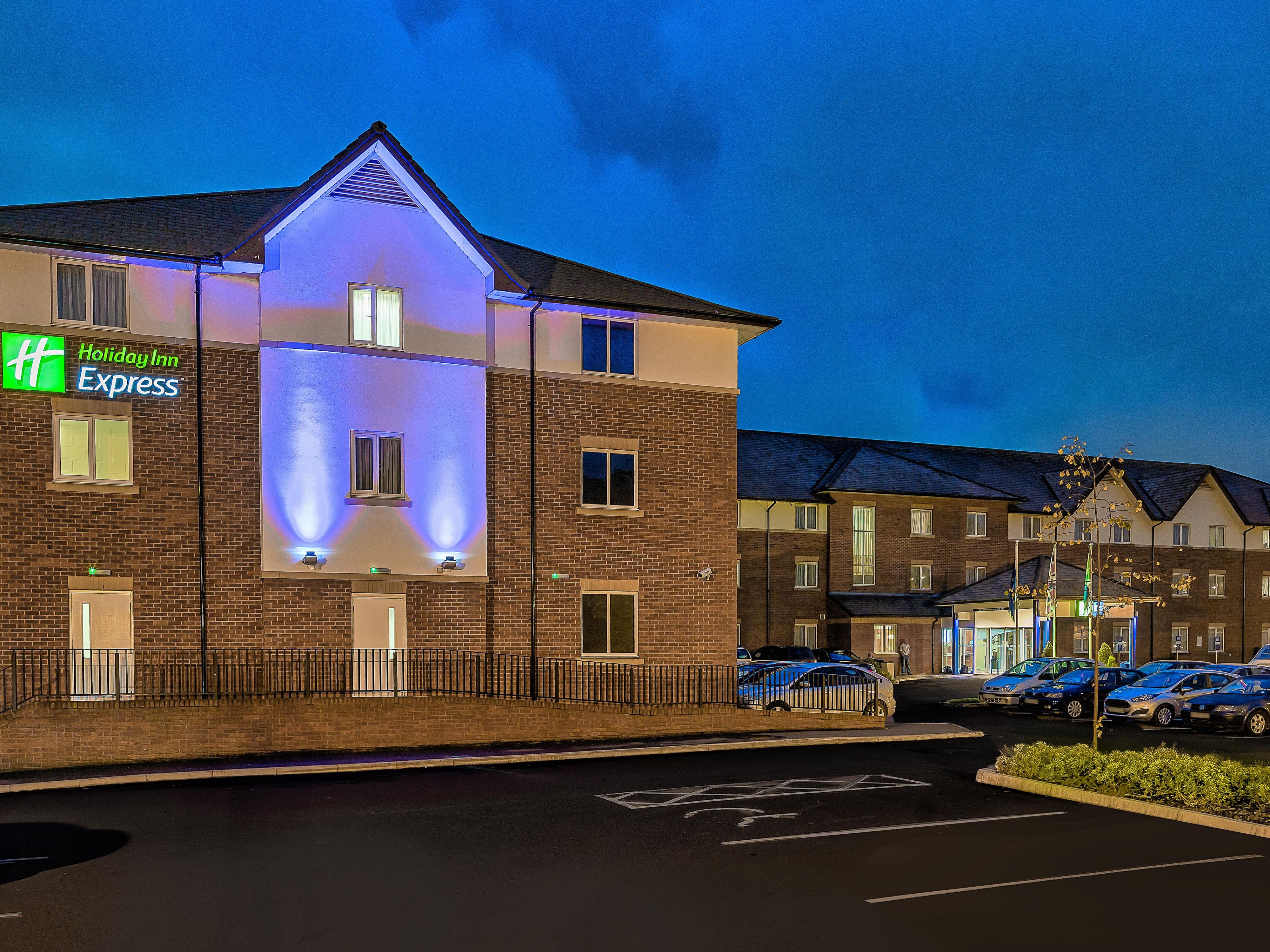 Hotels in Crawley Town Centre | Holiday Inn Express London Gatwick ...