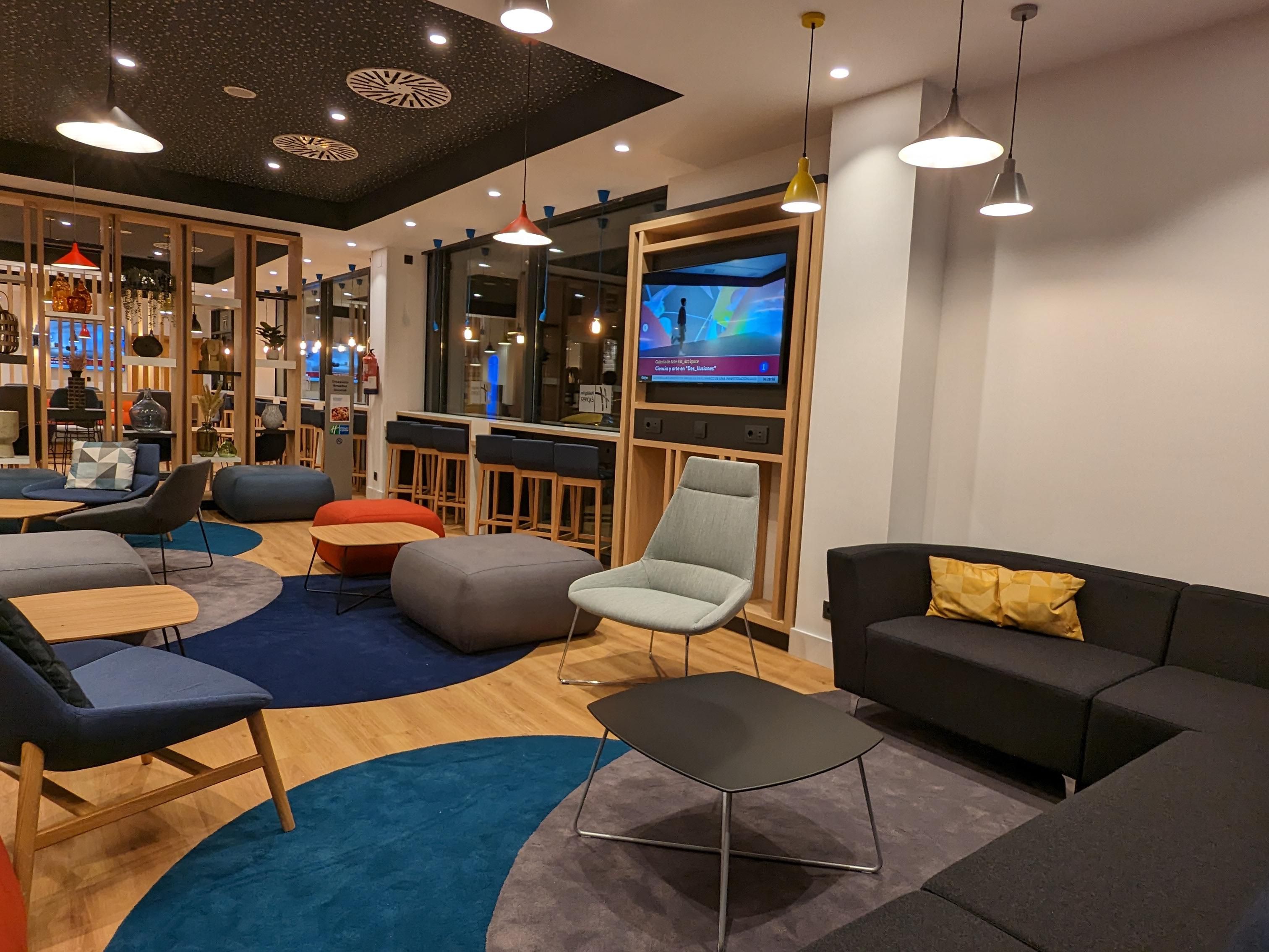 Holiday Inn Express Bilbao Guest Room & Suite Options