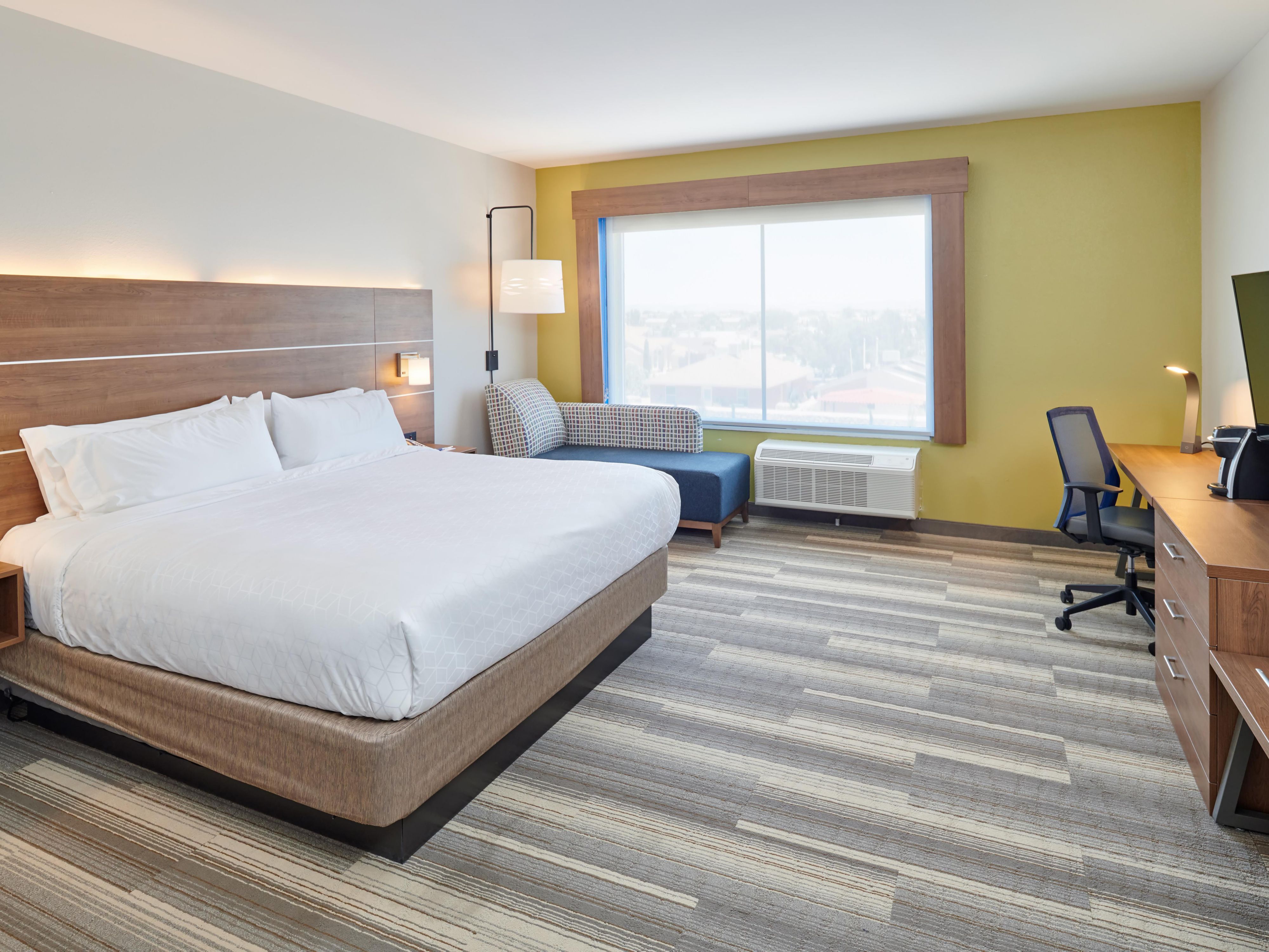 Rooms & Suites