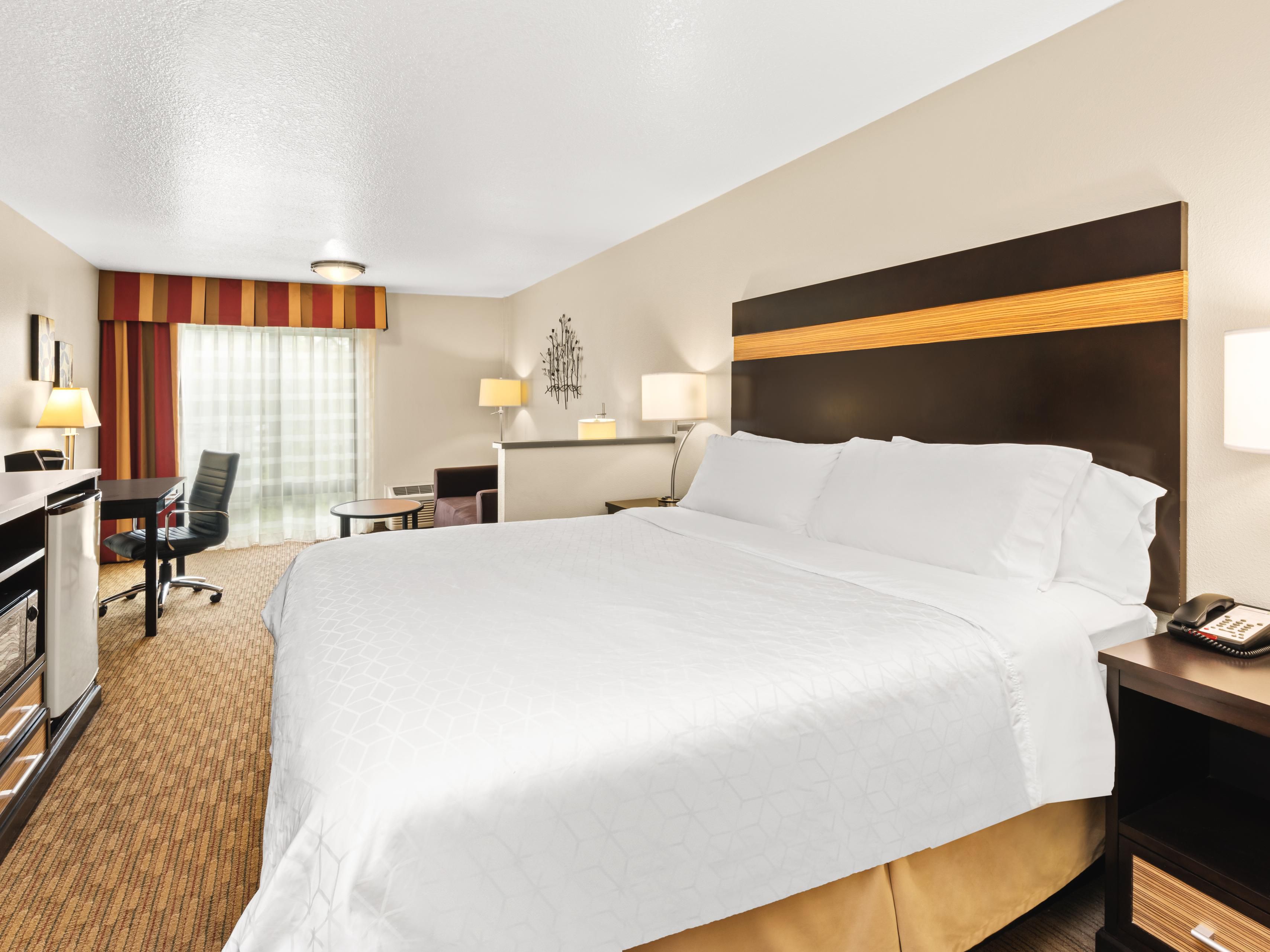 Hotels In Clackamas, Oregon With Pools | Holiday Inn Express Portland ...