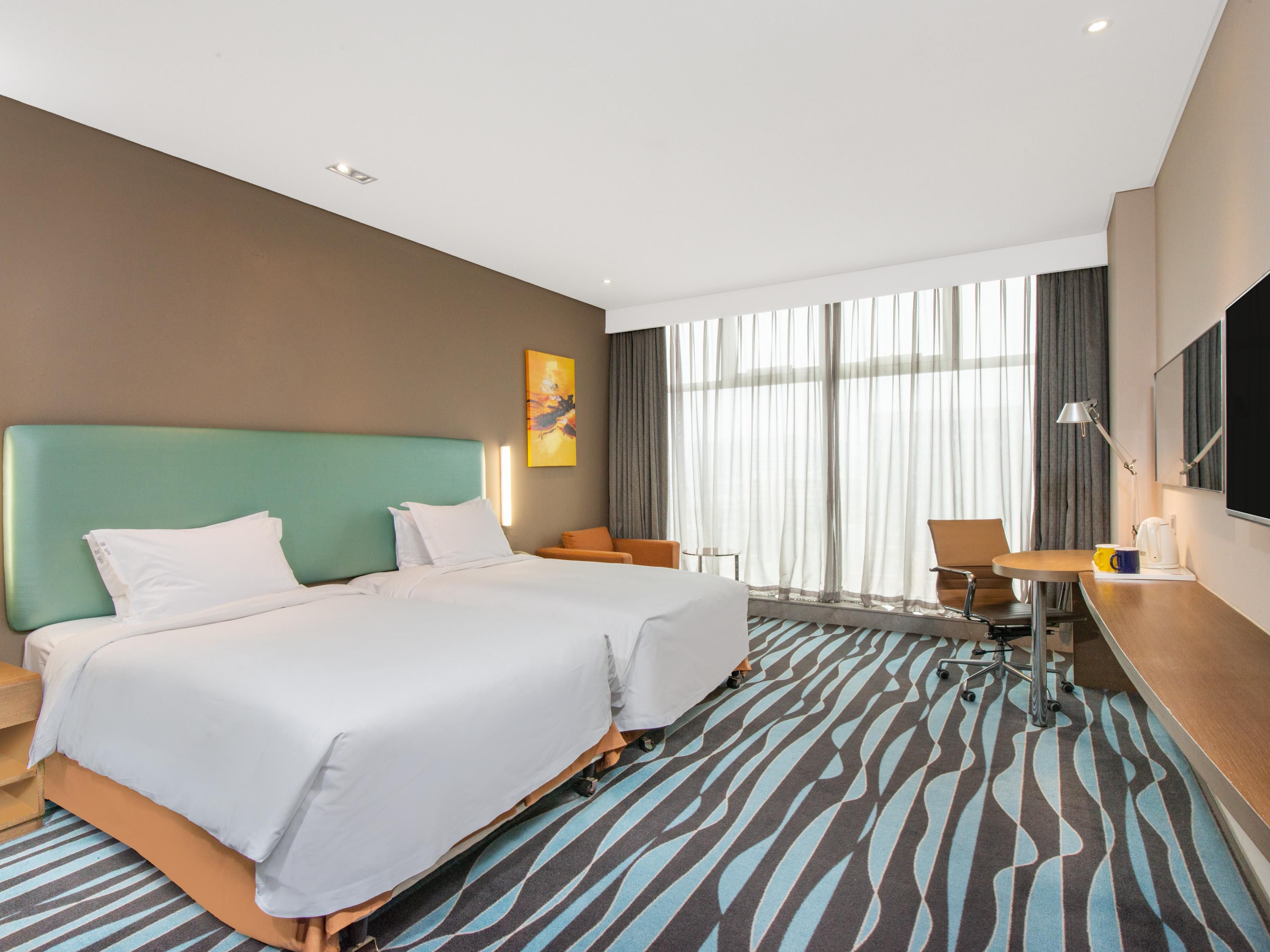 Hotels near Westlake | Holiday Inn Express Hangzhou Huanglong