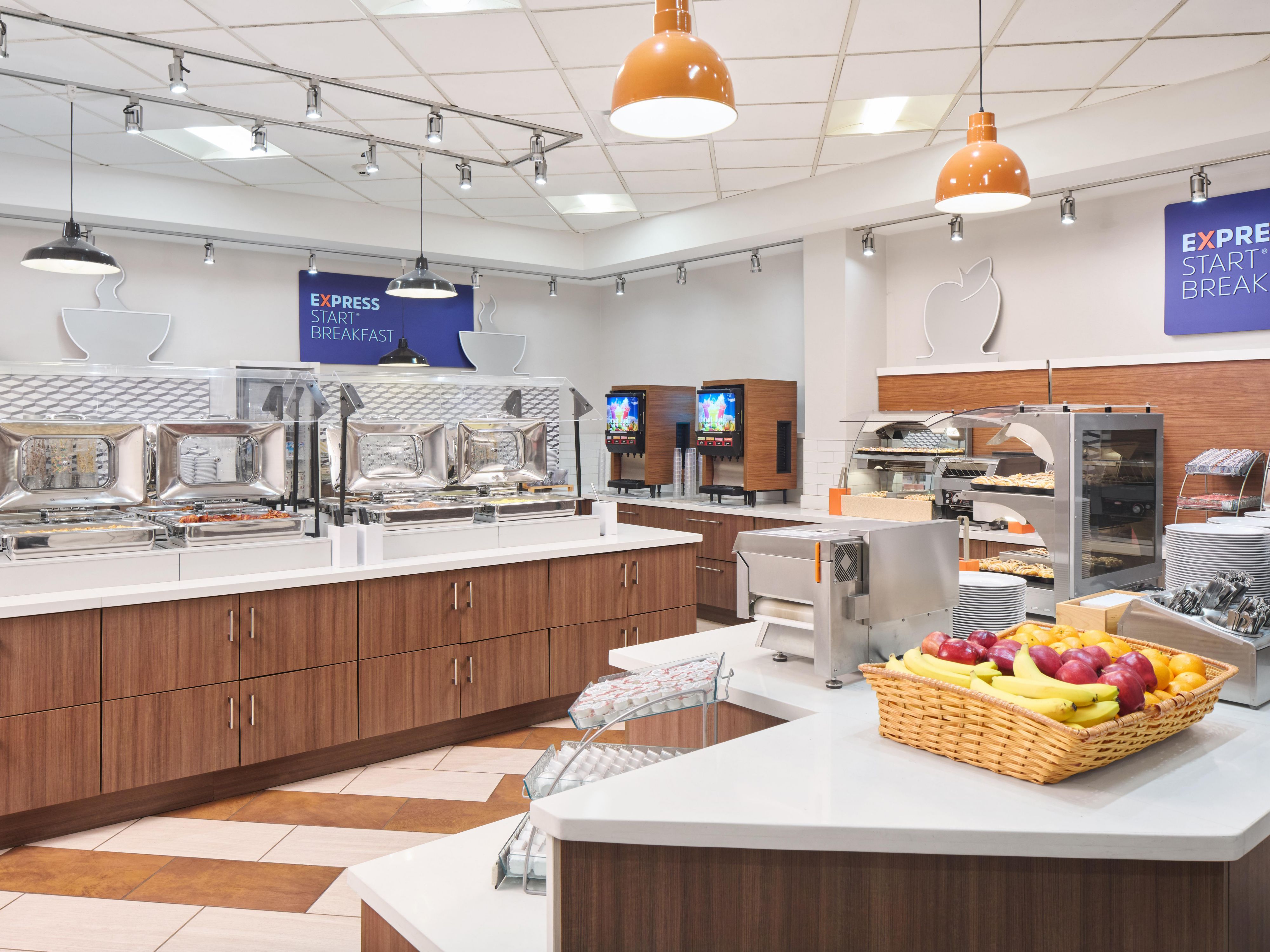 Affordable Waikiki Hotel | Holiday Inn Express Waikiki