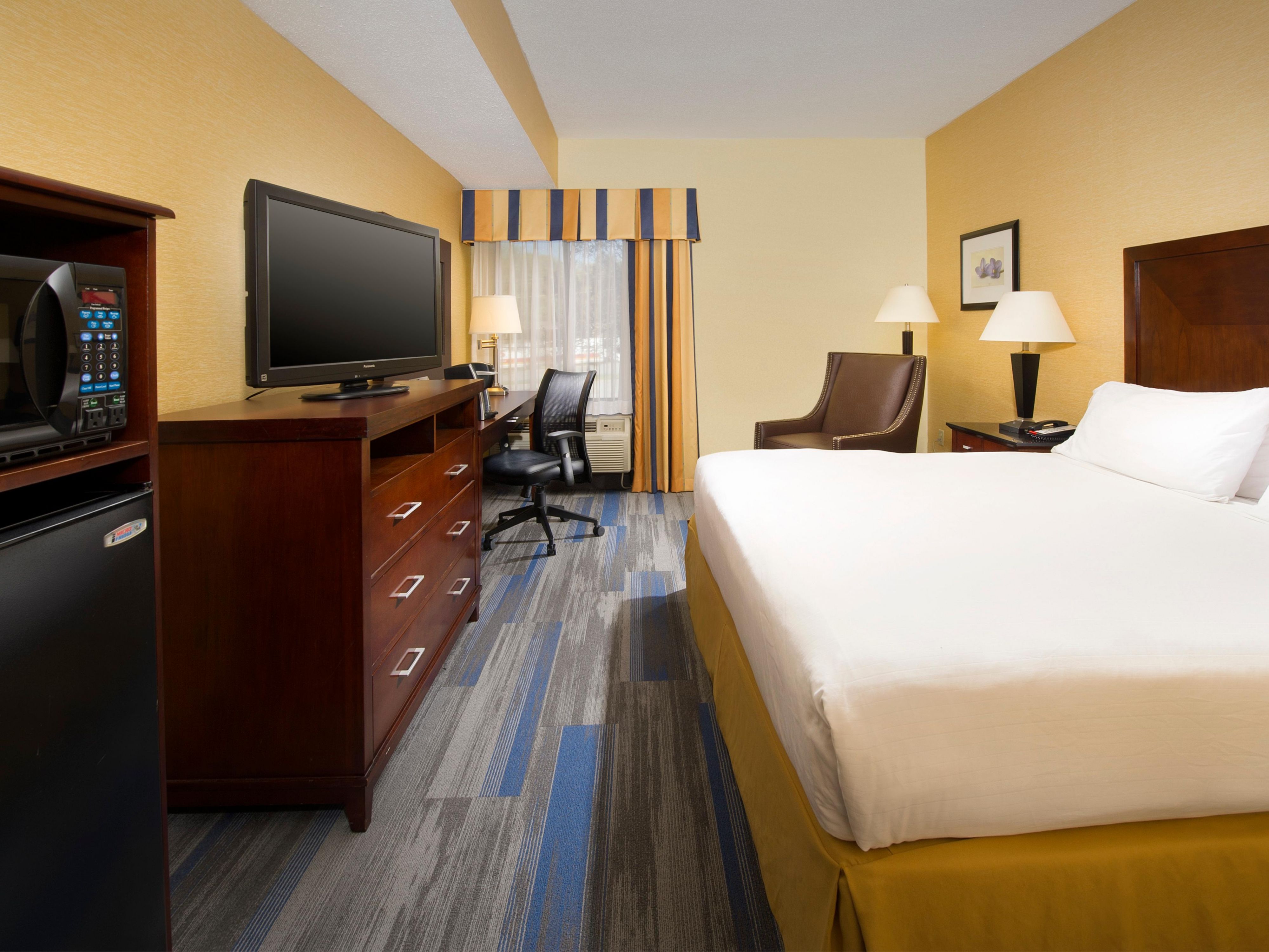 Hyattsville Hotels near Washington DC | Holiday Inn Express Washington ...