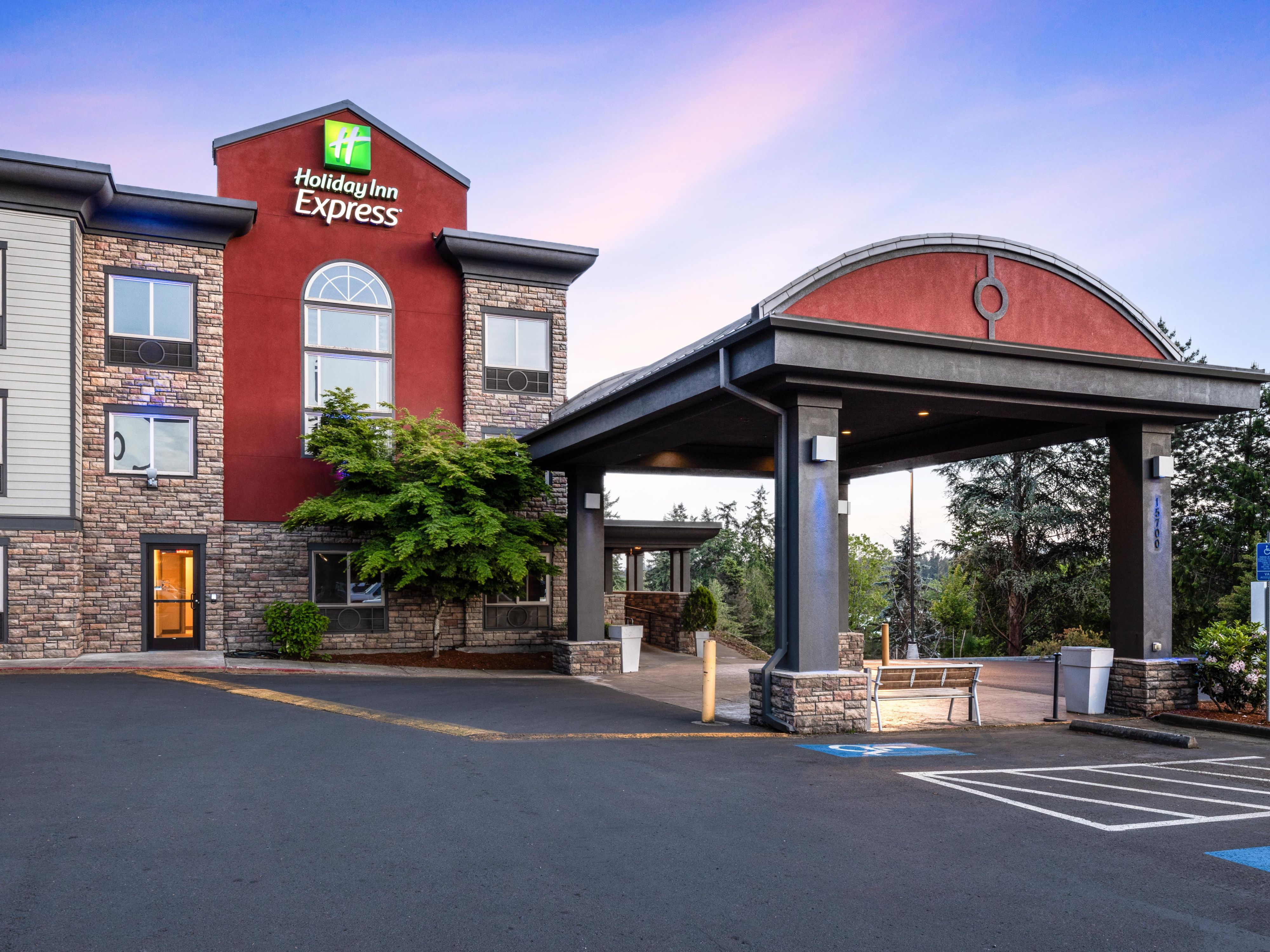 Lake Oswego Hotel Near Tigard, Oregon | Holiday Inn Express Portland ...