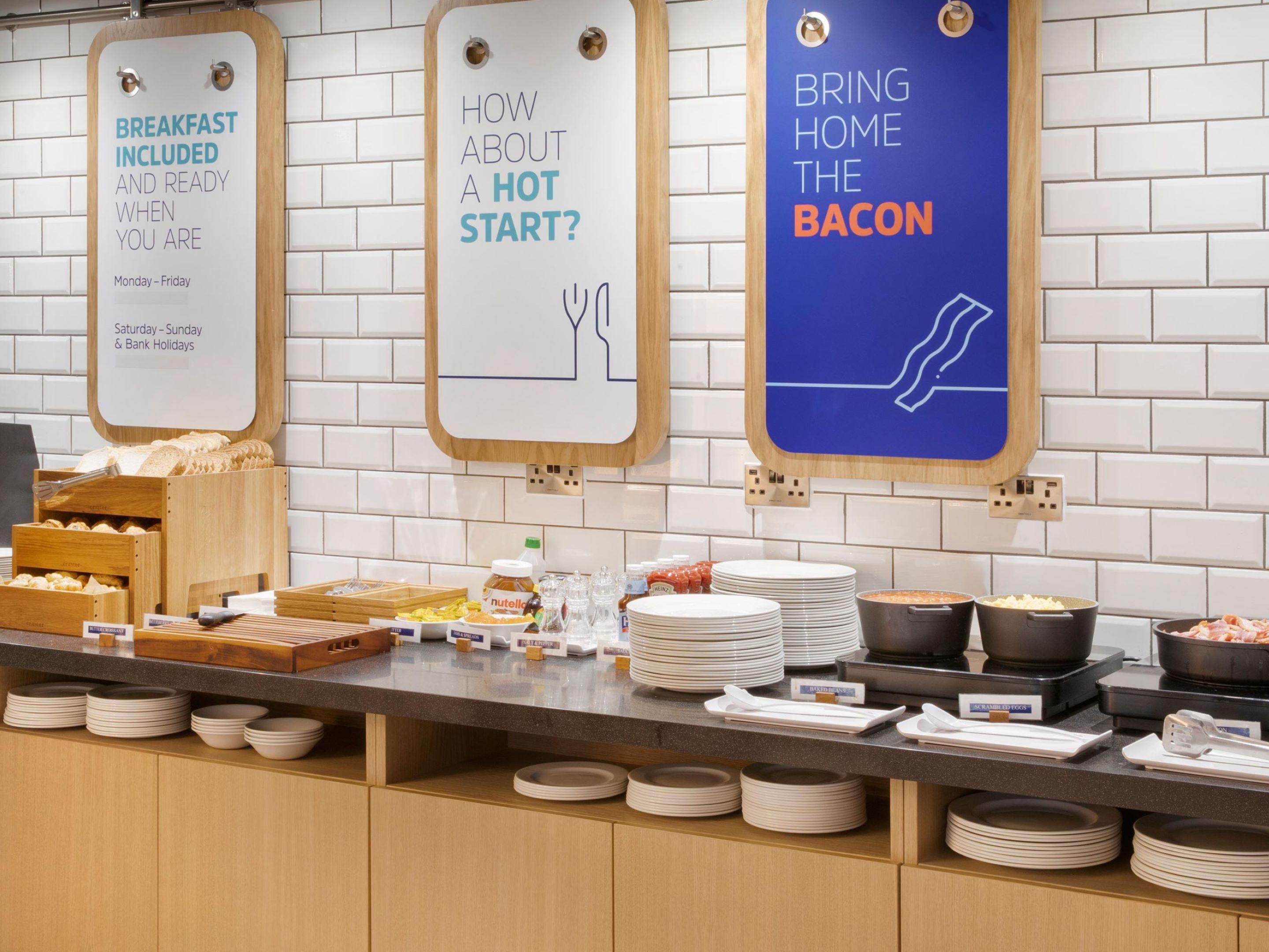 Holiday Inn Express Liverpool Central Dining