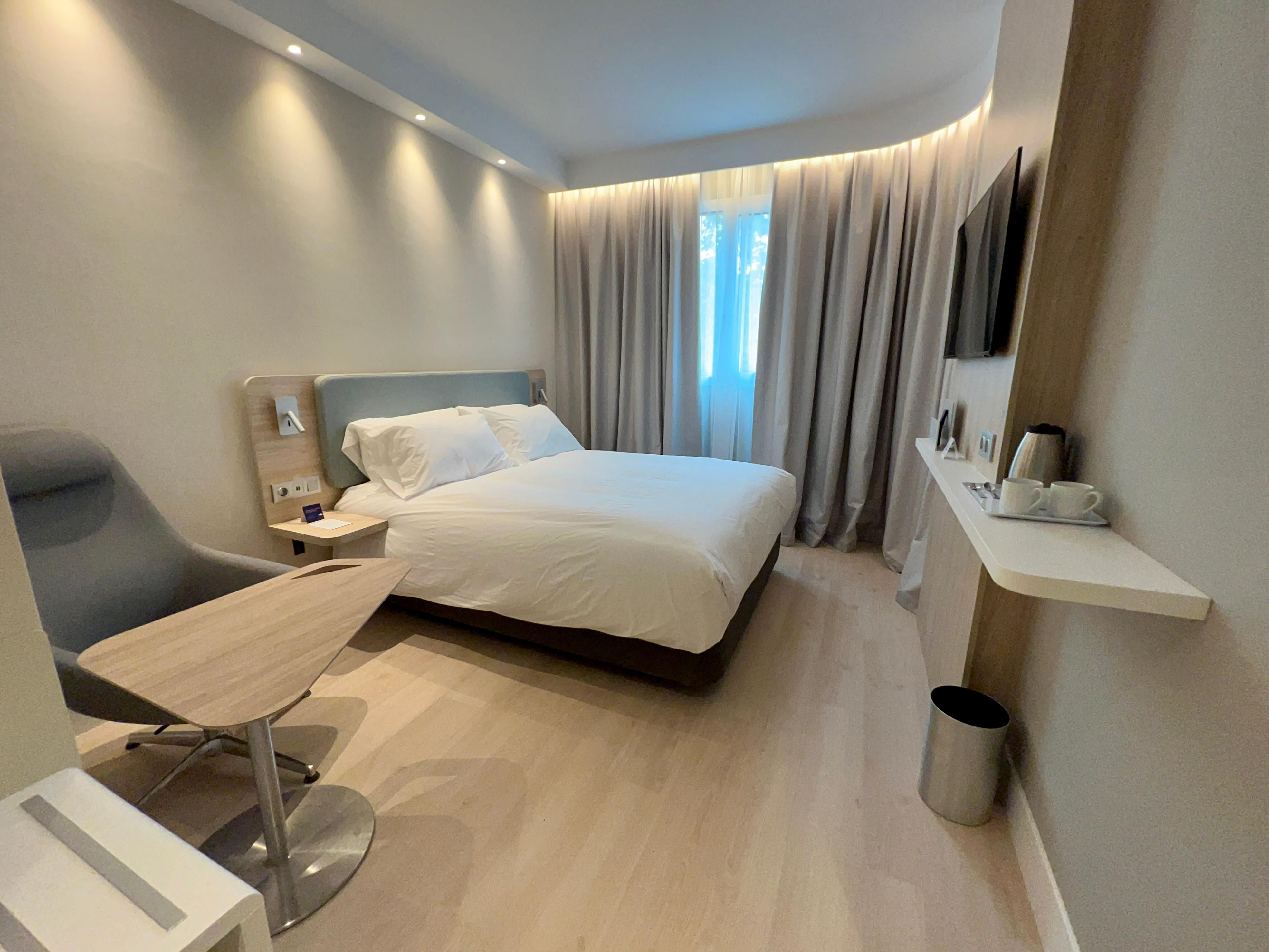 Holiday Inn Express Madrid - Airport - Madrid,