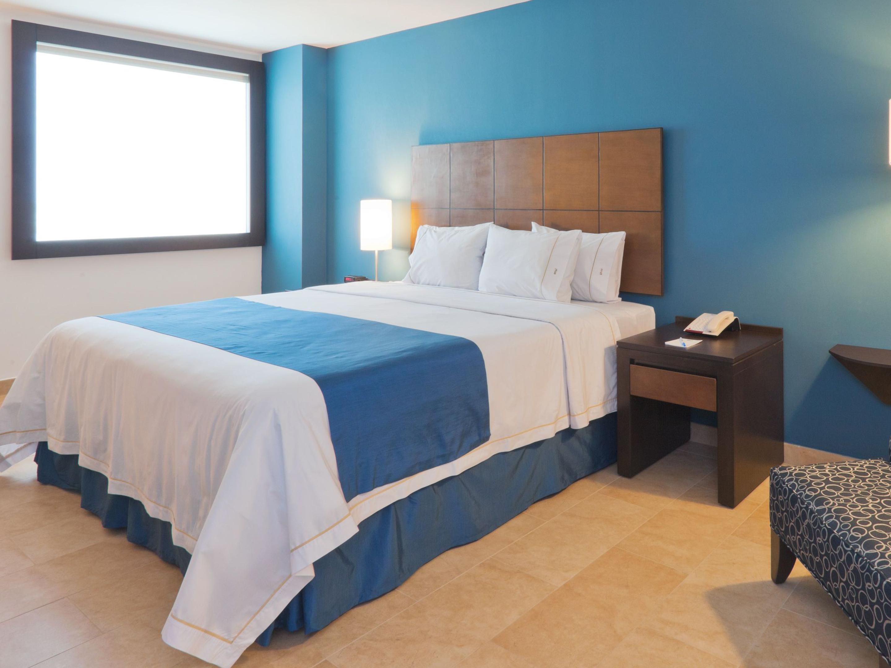 Holiday Inn Express Merida Guest Room & Suite Options