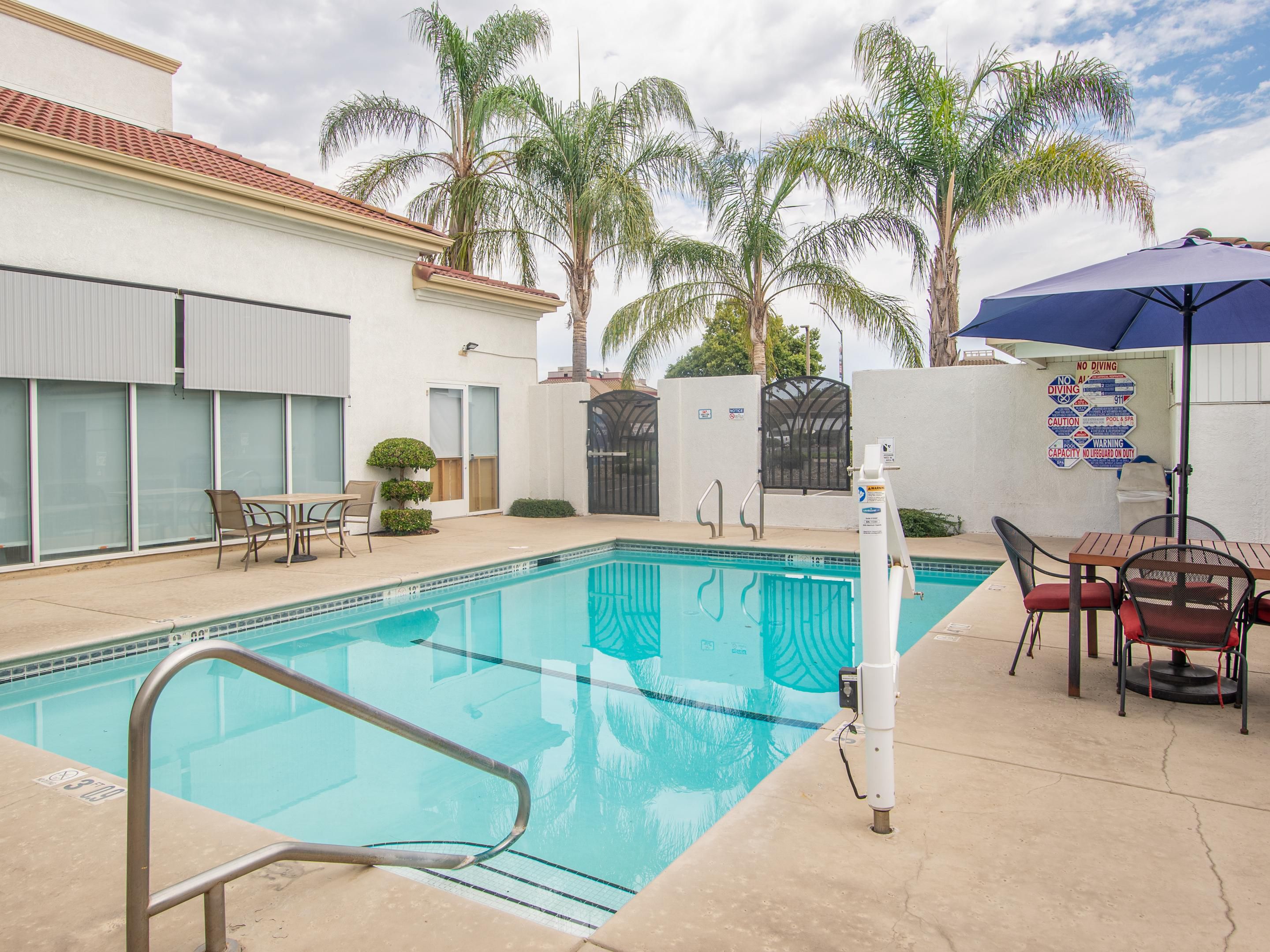 Holiday Inn Express Oakdale - Oakdale, United States