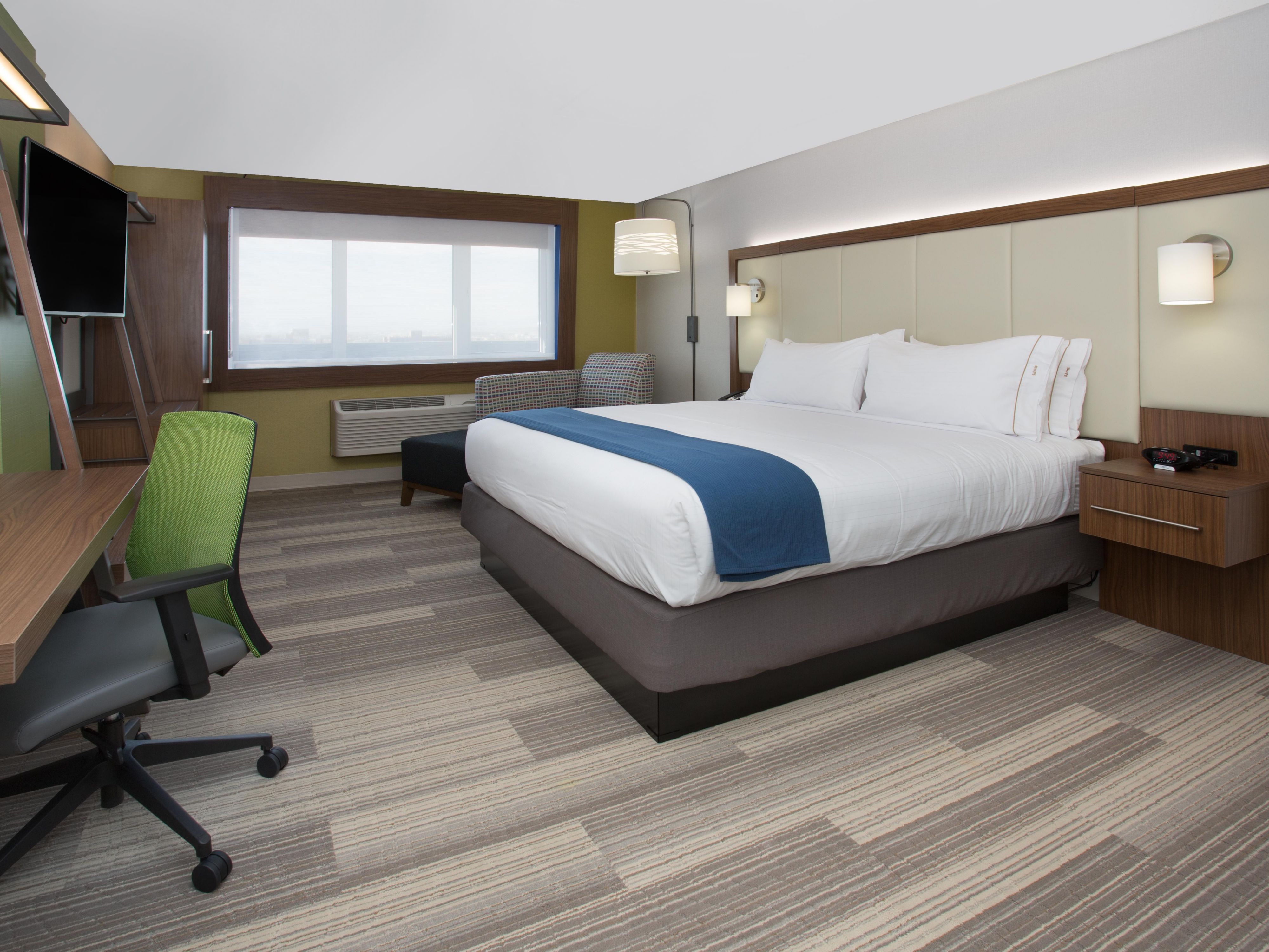 Rooms & Suites