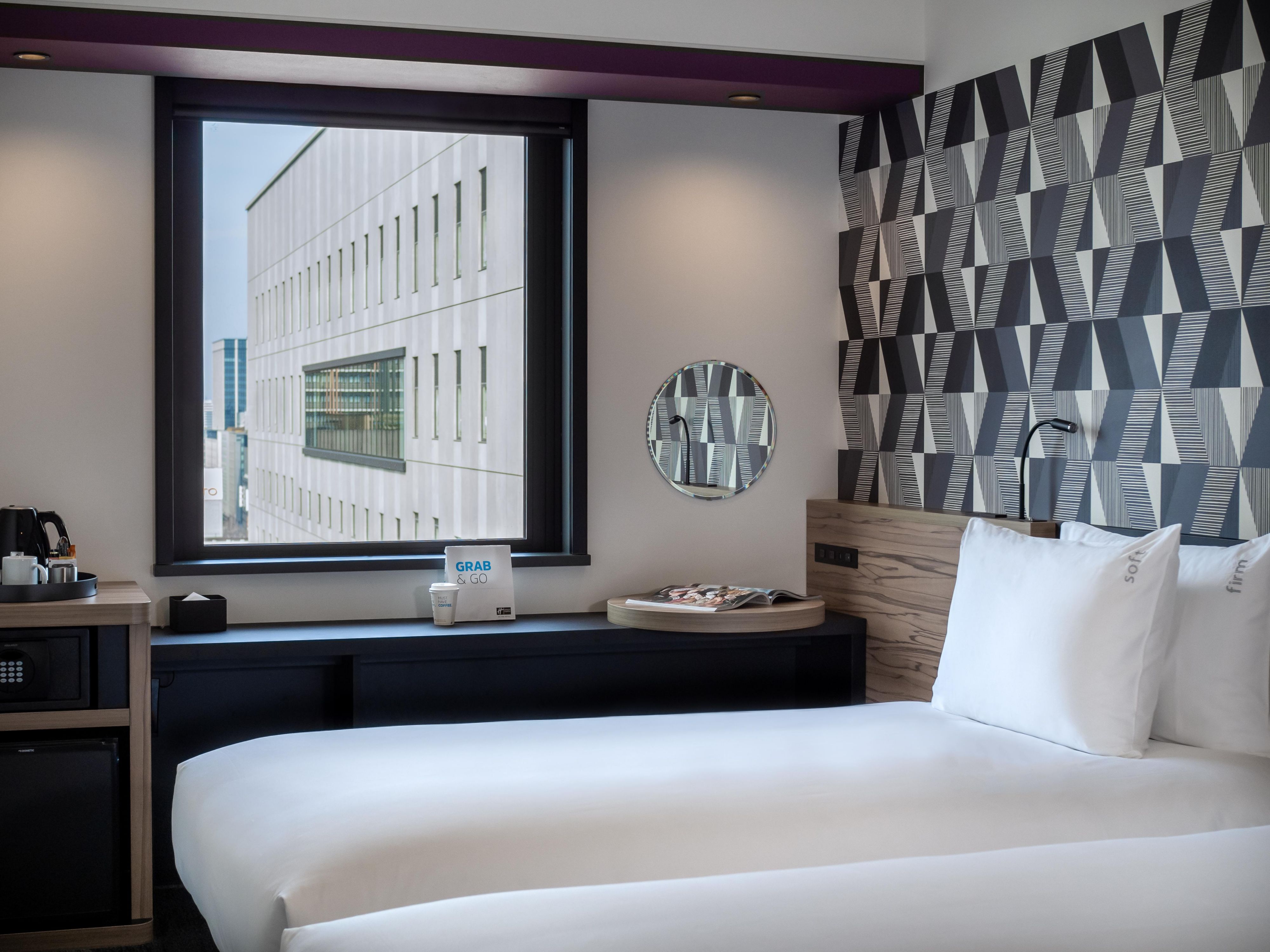 Holiday Inn Express Osaka City Centre - Midosuji - Osaka, Japan