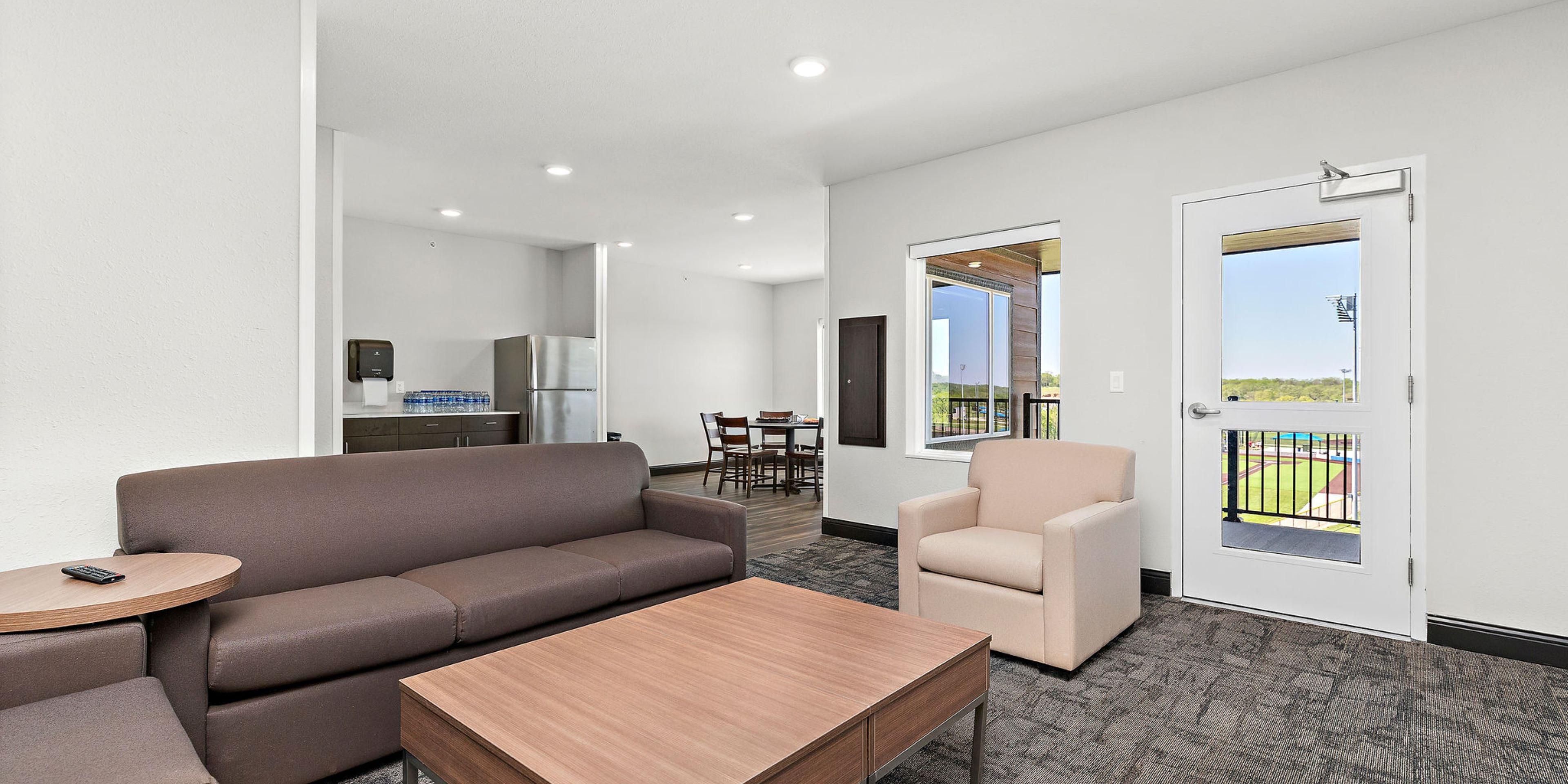 Kansas City Hotel near Creekside Ballpark Complex and KC International ...
