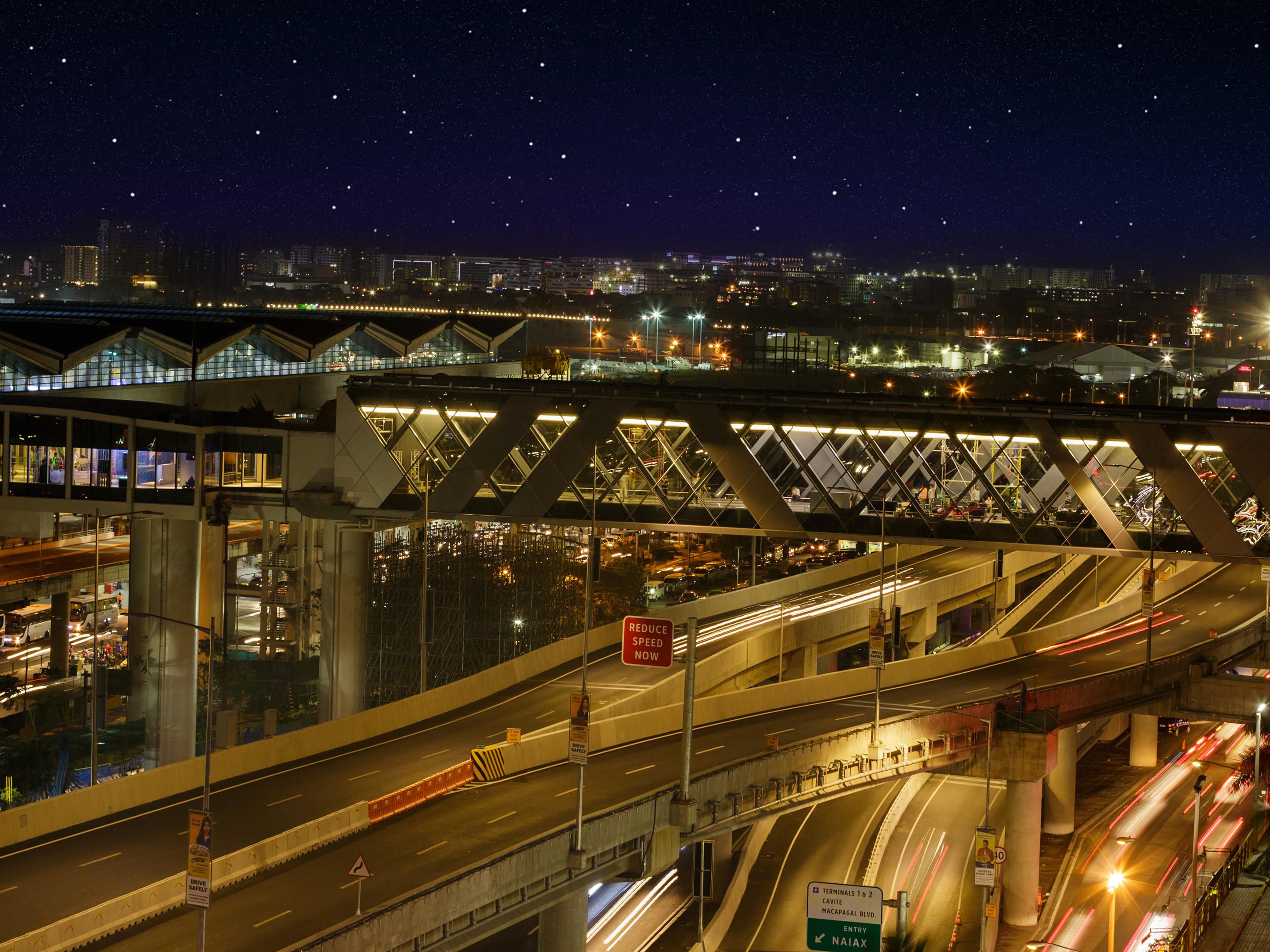 Stay in Comfort at Holiday Inn Express Manila Newport, Pasay City.